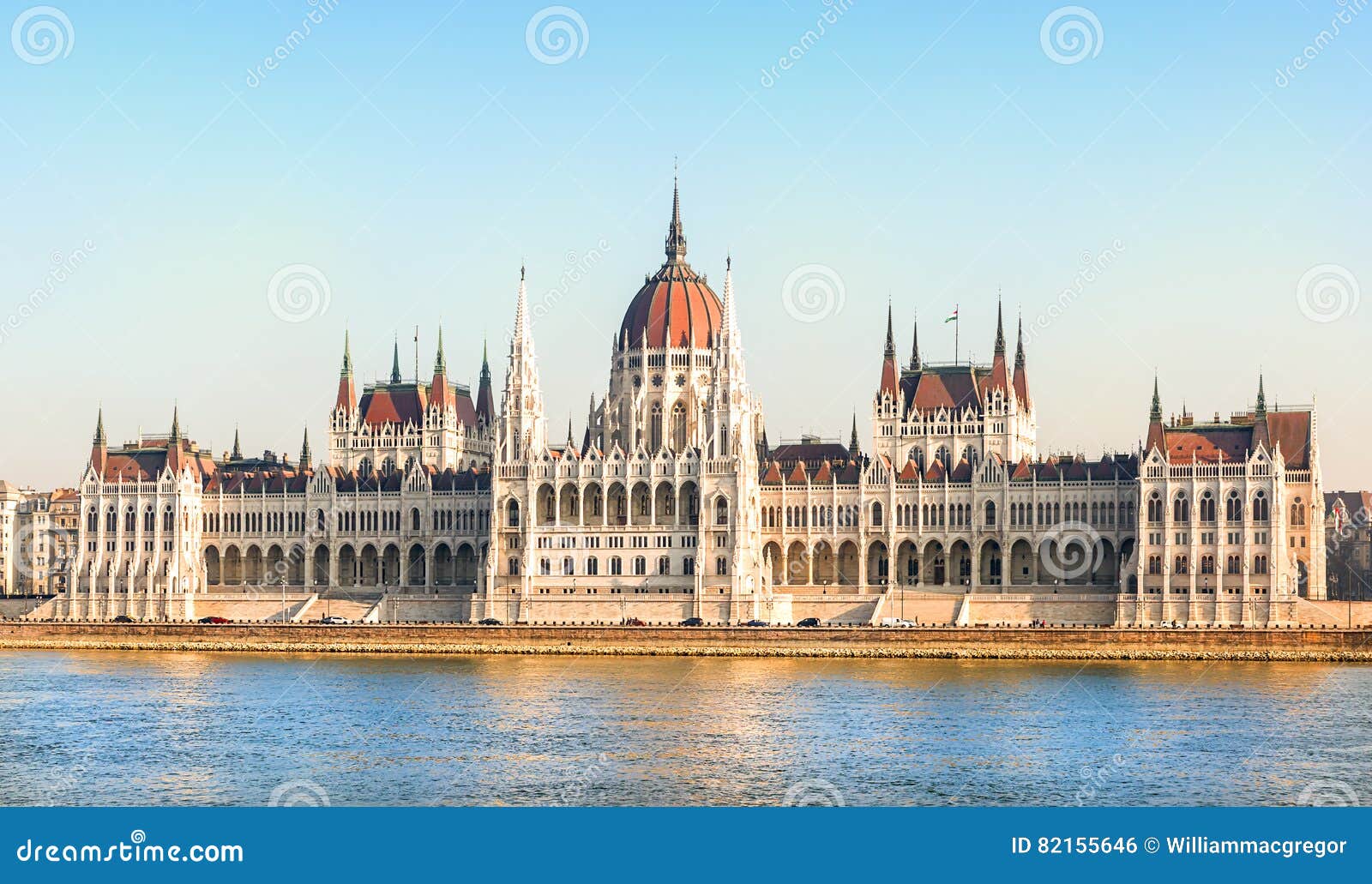 Edificio Húngaro Del Parlamento, Budapest Foto de archivo - Imagen de ...