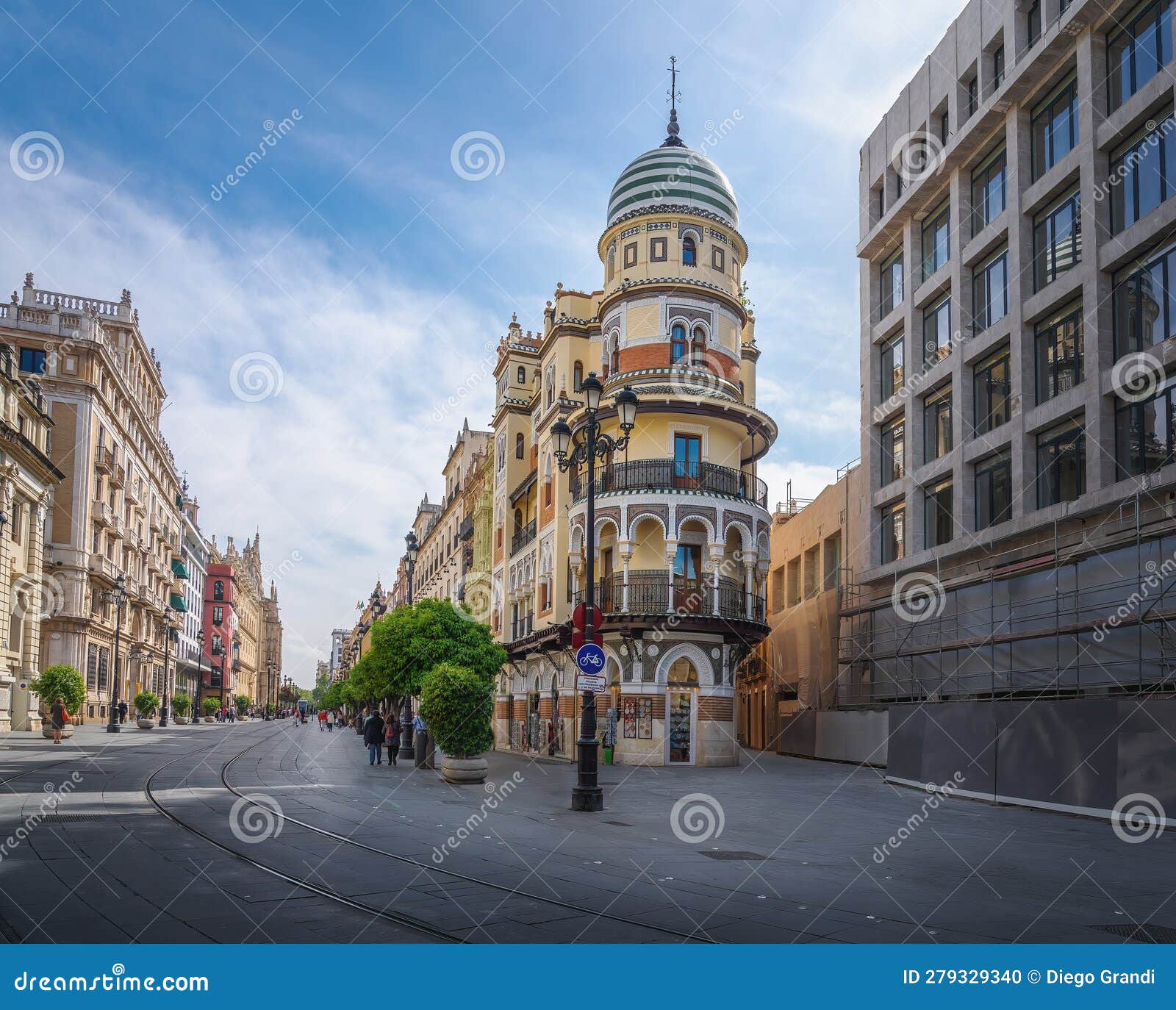 Edificio La Adriatica Building At Gran Via Street And Plaza De Callao ...