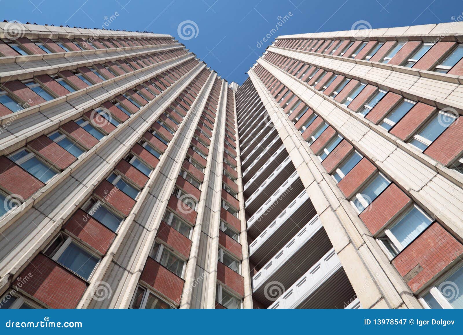 Edificio moderno imagen de archivo. Imagen de moderno - 13978547