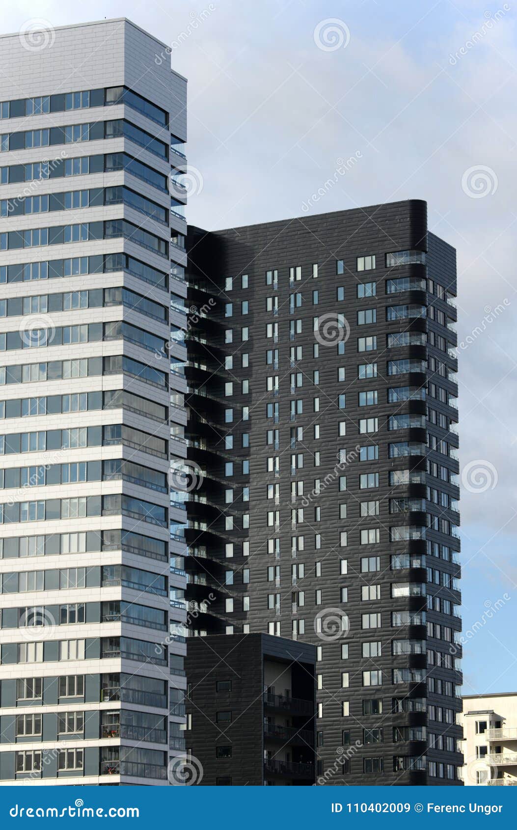 Edificio Moderno En Estocolmo, Suecia Imagen de archivo - Imagen de ...