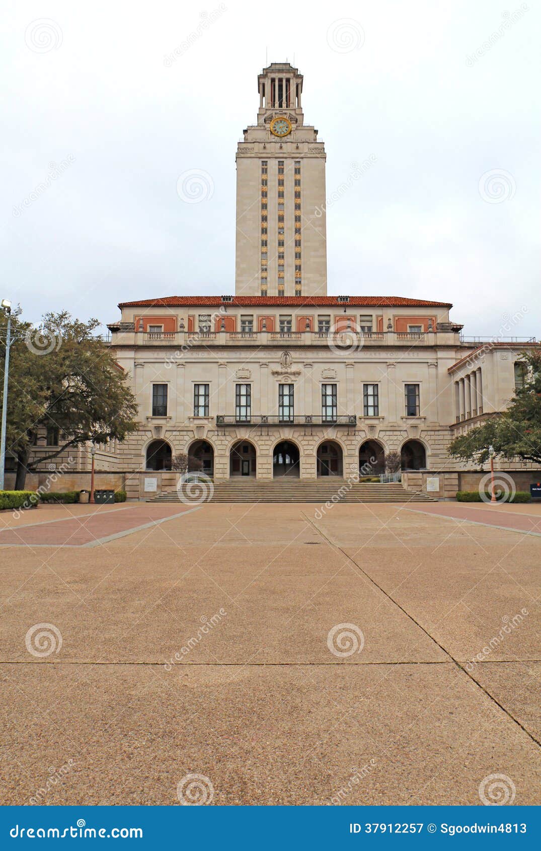 Edificio Principal En La Universidad De Texas En El Campus De Austin ...