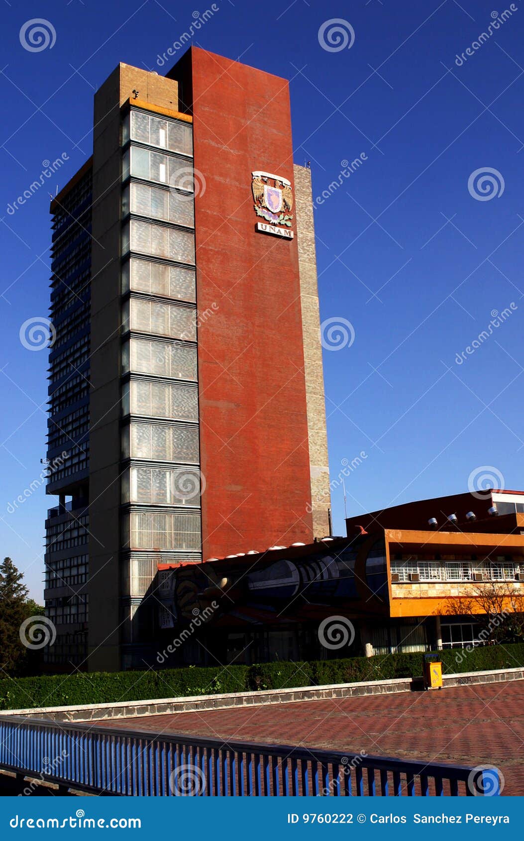 Edificio principal en UNAM fotografía editorial. Imagen de universal ...