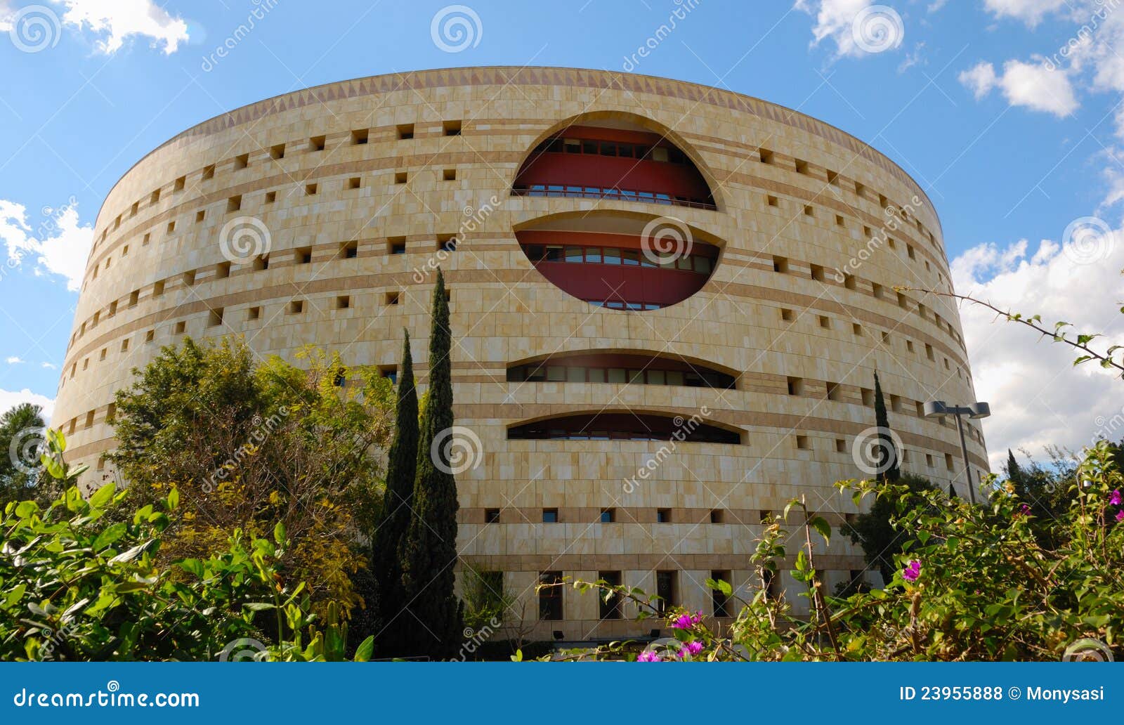 Edificio redondo foto de archivo. Imagen de andaluz, exterior - 23955888