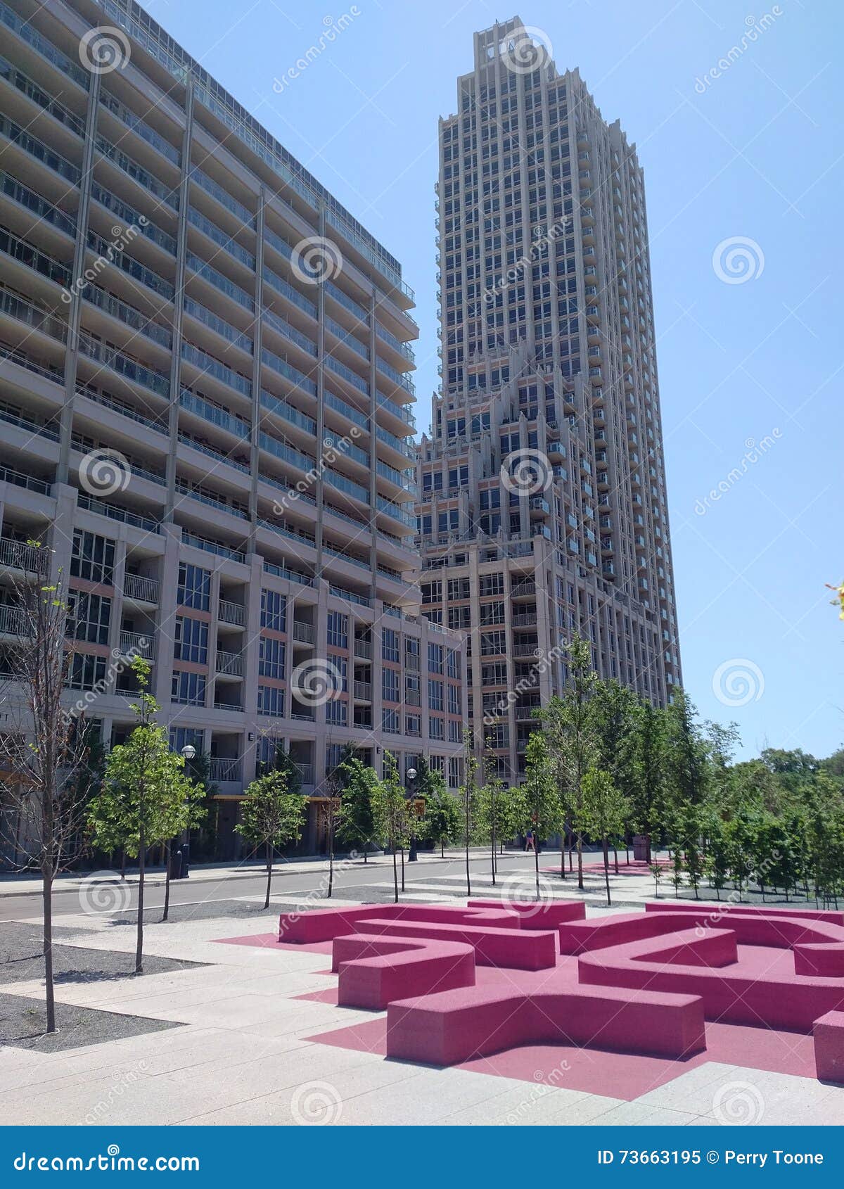 Edificio Residencial De La Propiedad Horizontal Imagen de archivo ...