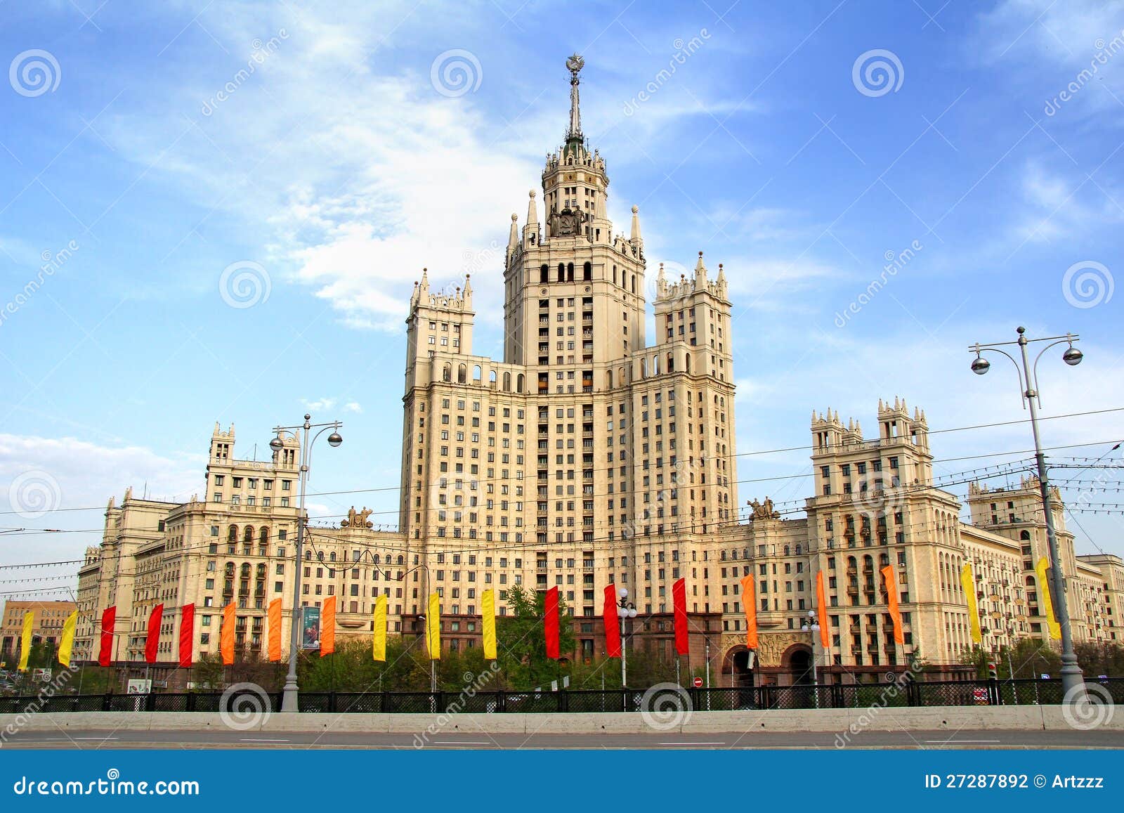 Edificio Soviético En Moscú Foto de archivo - Imagen de turismo ...