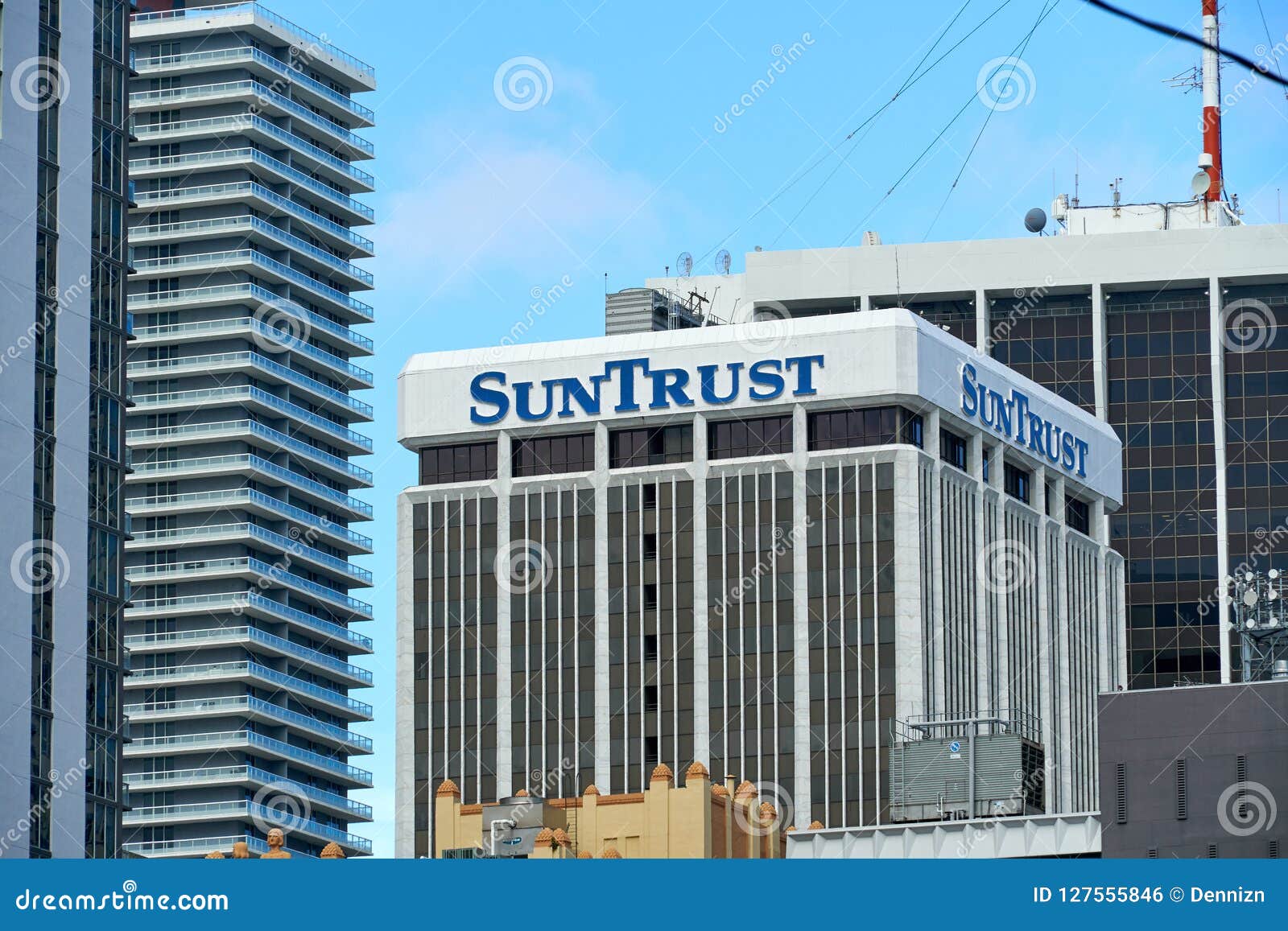 Edificio Y Logotipo Del Untrust En Miami, Foto editorial - Imagen de ...