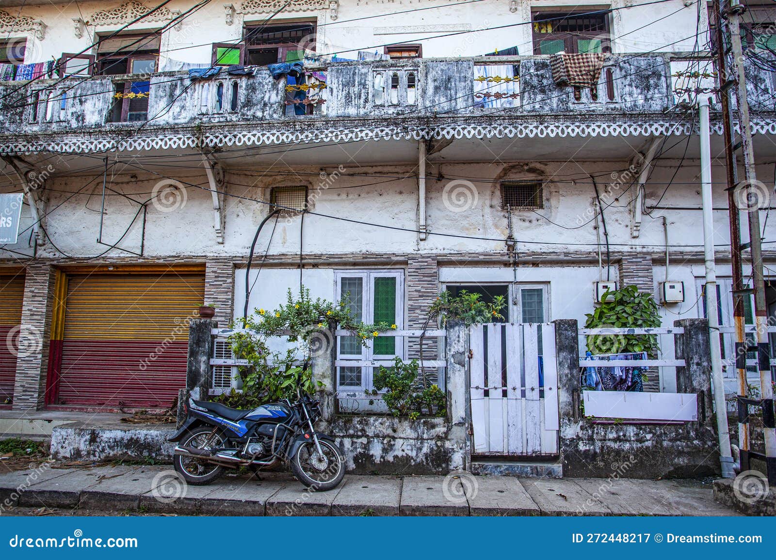 Edificios Coloniales En Las Calles De Fort Kochin Kerala India ...