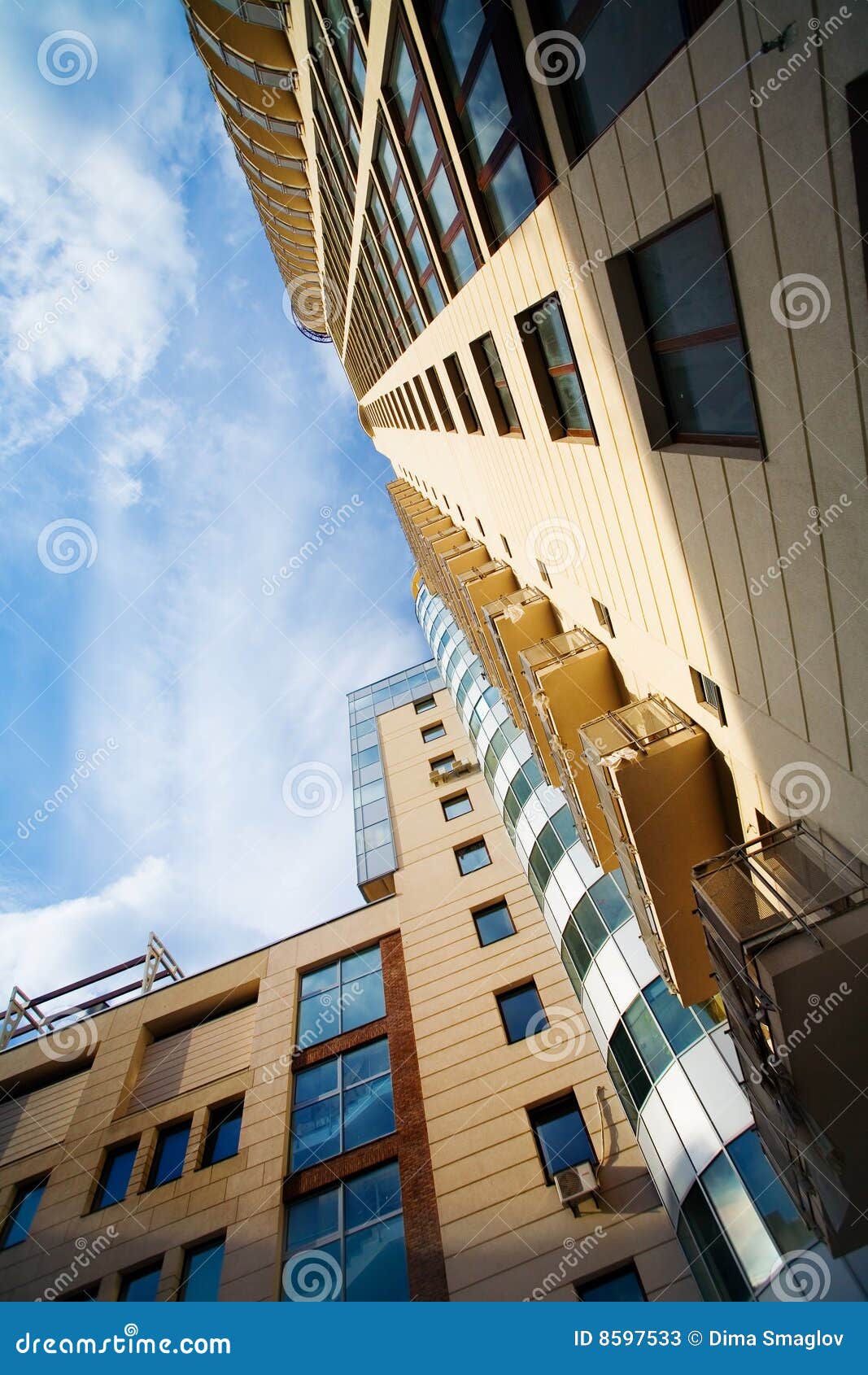 Los Edificios Corporativos En Perspectiva Imagen de archivo - Imagen de ...