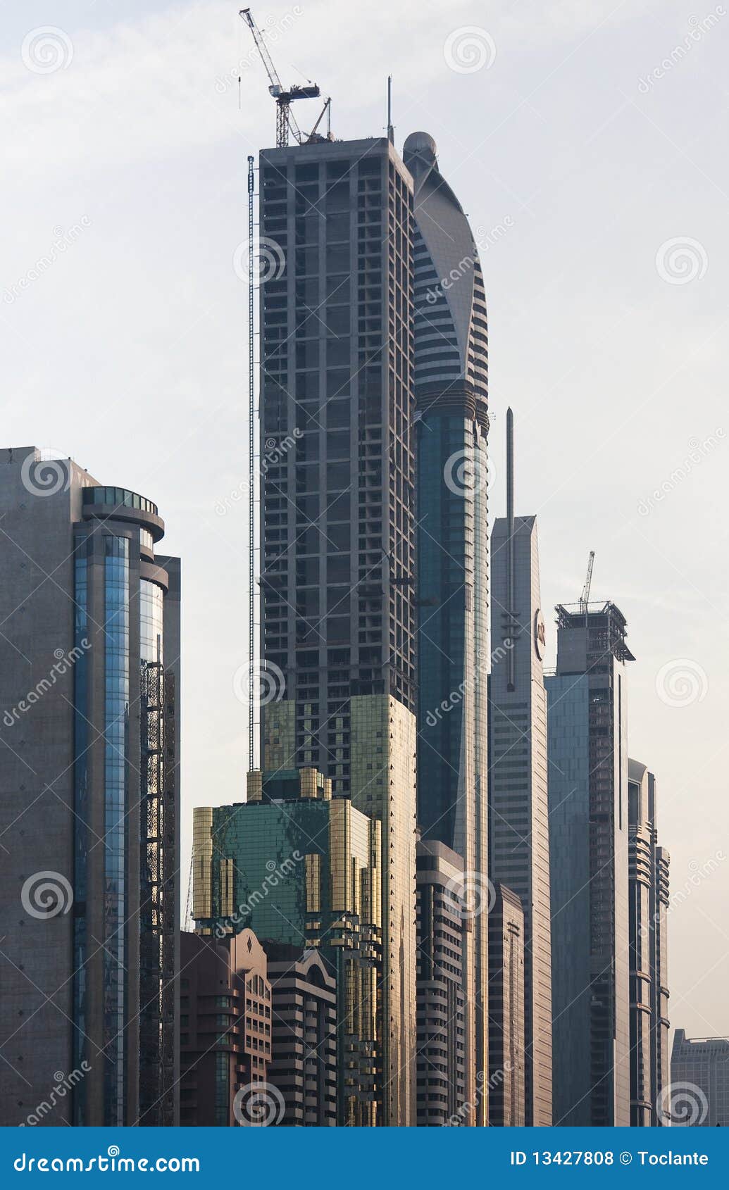 Edificios de Dubai foto de archivo. Imagen de rascacielos - 13427808