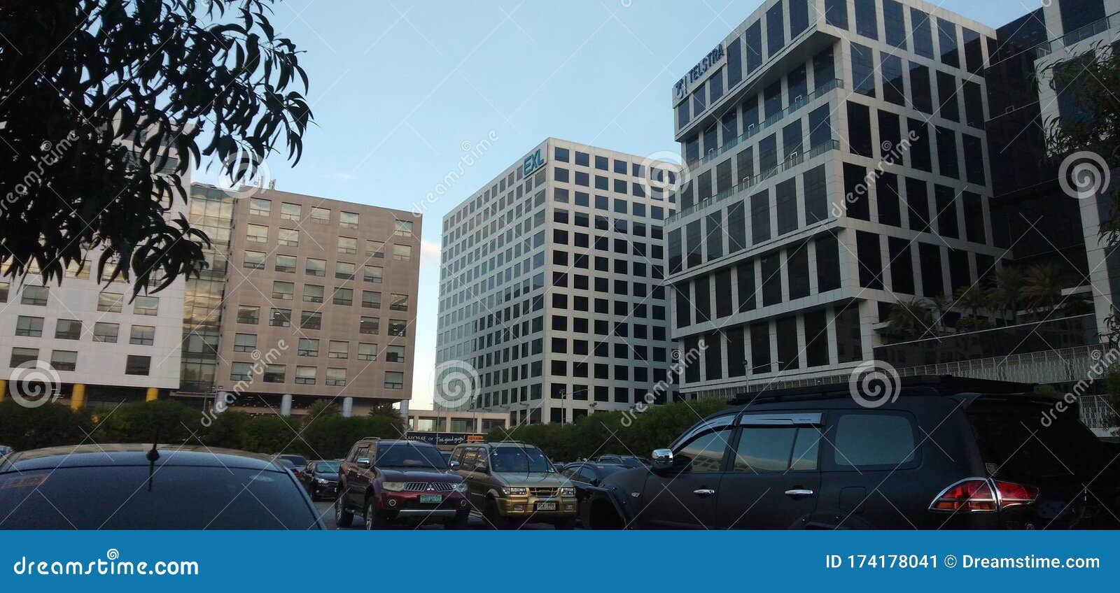 Edificios de ecom moa foto editorial. Imagen de filipinas - 174178041