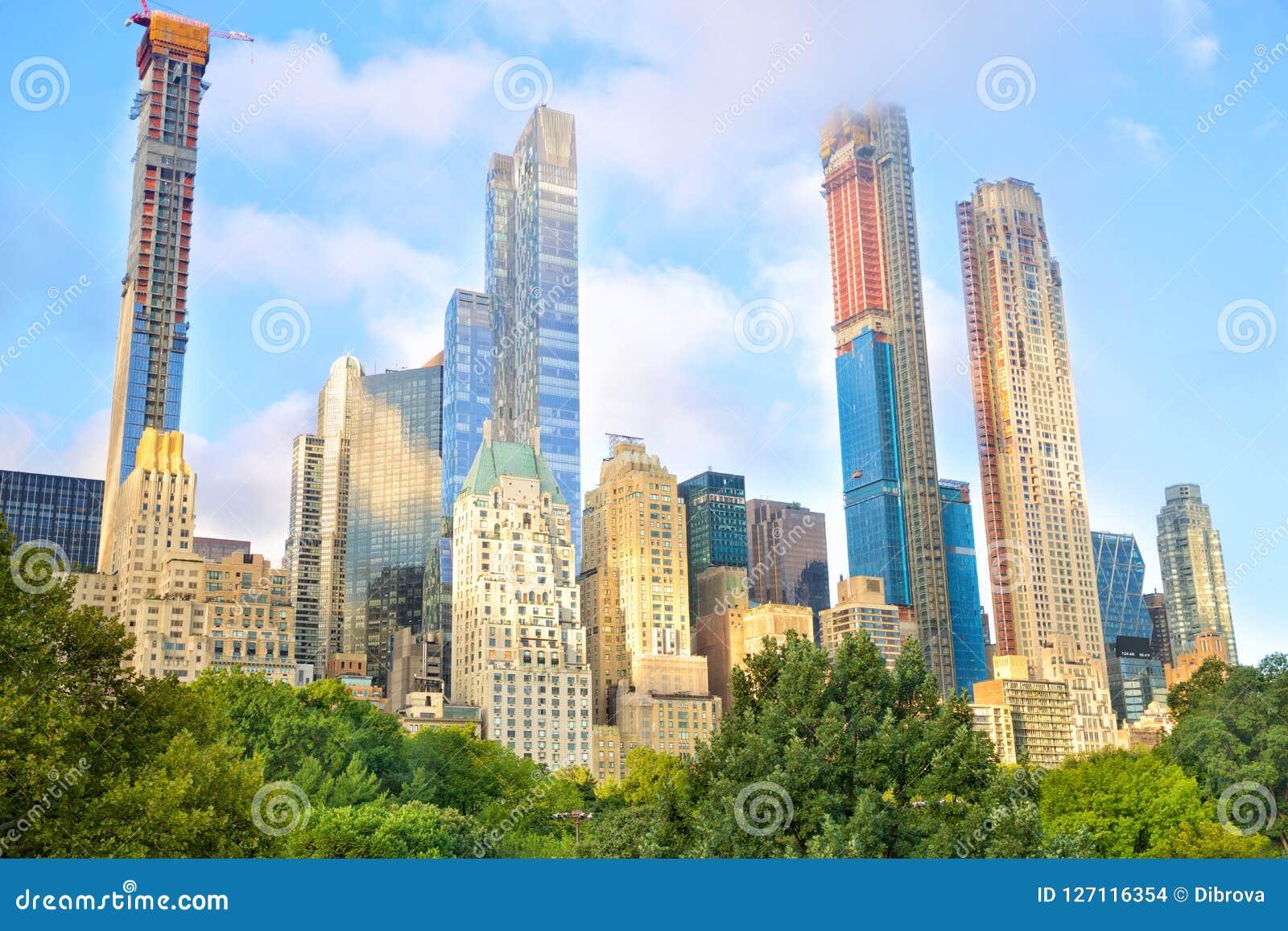 Edificios De Manhattan De Central Park Foto de archivo - Imagen de paisaje, estructura: 127116354