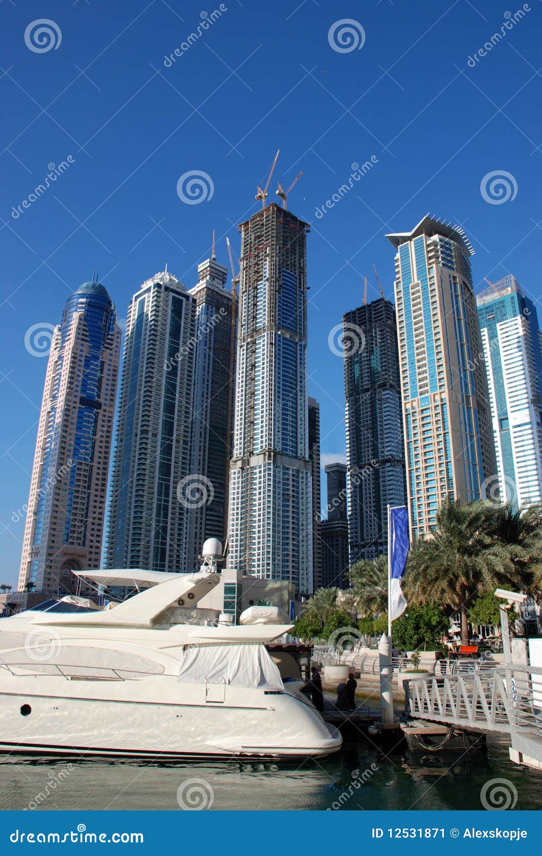 Edificios Modernos De Dubai Imagen de archivo - Imagen de residencial ...