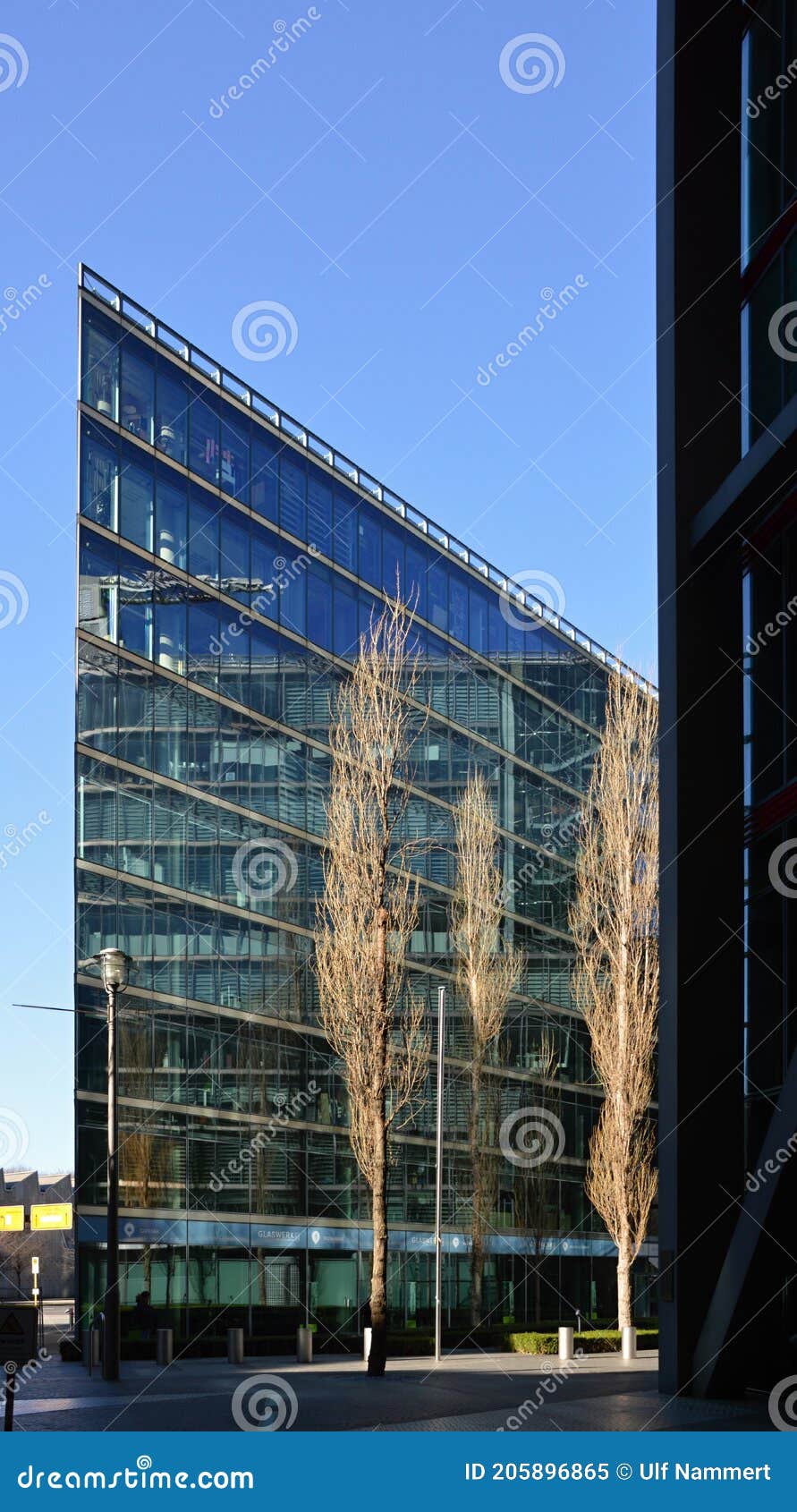 Edificios Modernos En El Centro Del Barrio De Mitte Berlin Imagen de ...