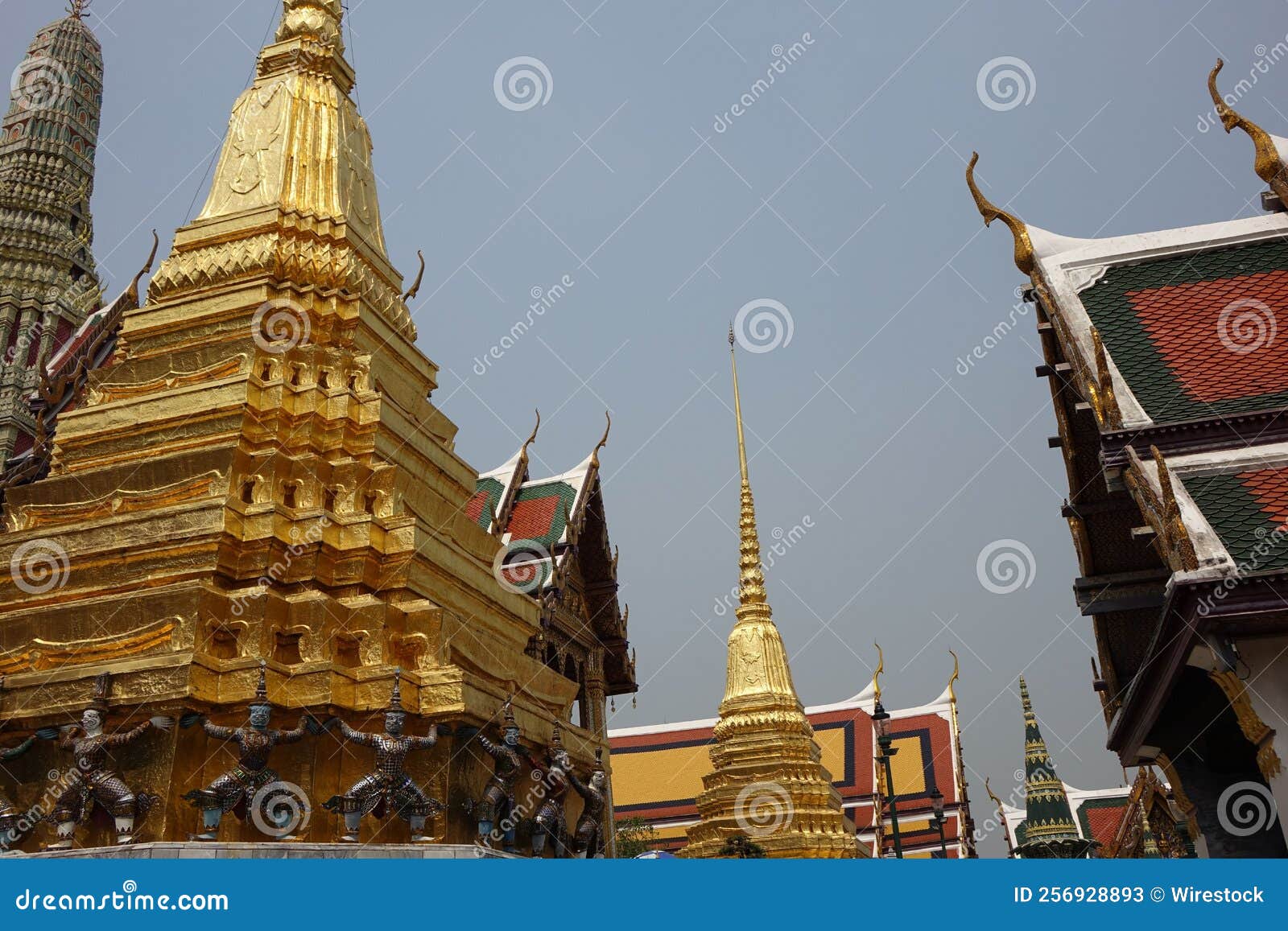 Edificios Tradicionales De Bangkok Tailandia Imagen de archivo - Imagen de ciudad, fachada ...