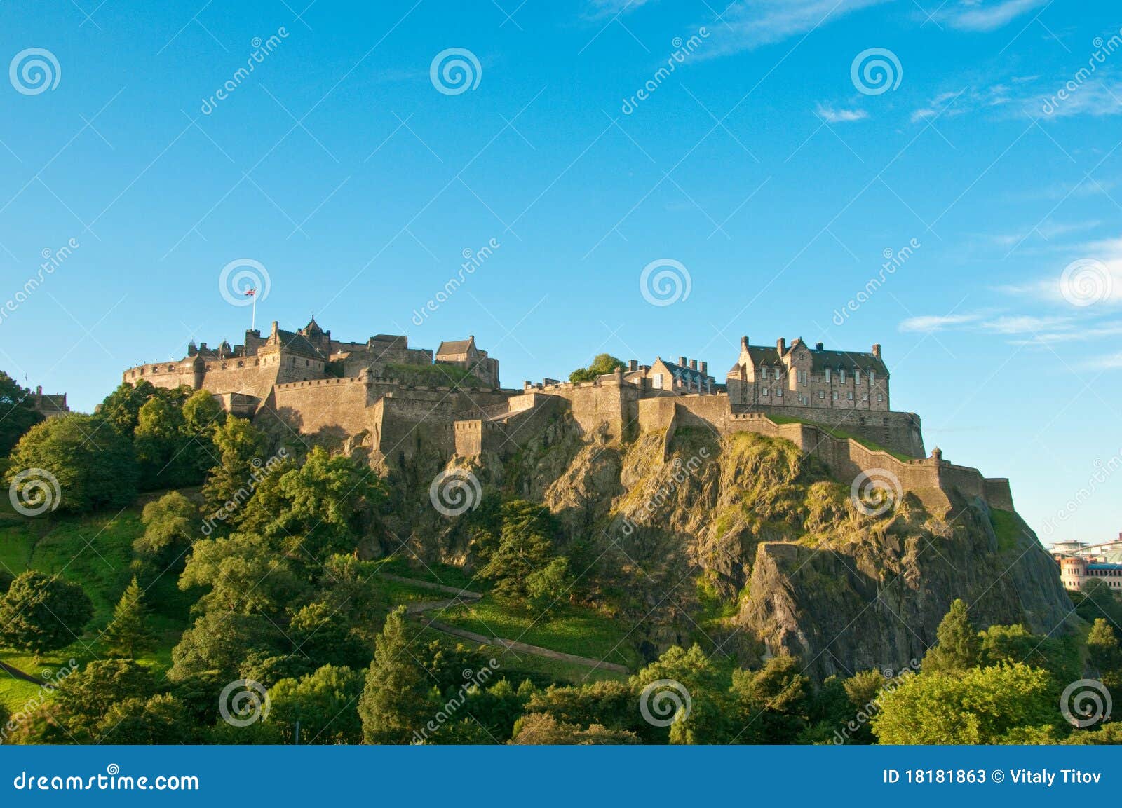 Edinburgh Castle on a Clear Summer Sunny Day Stock Image - Image of ...