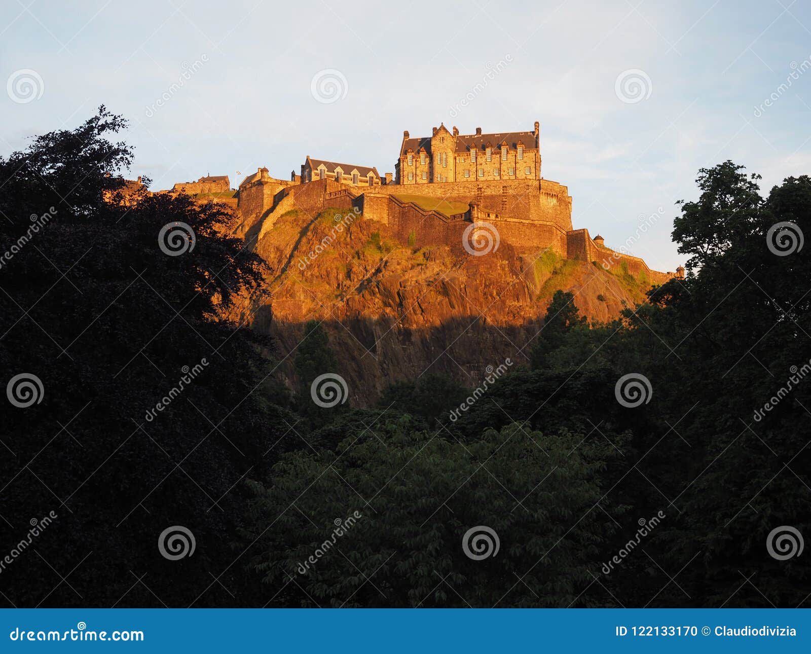 Edinburgh castle at sunset stock photo. Image of britain - 122133170