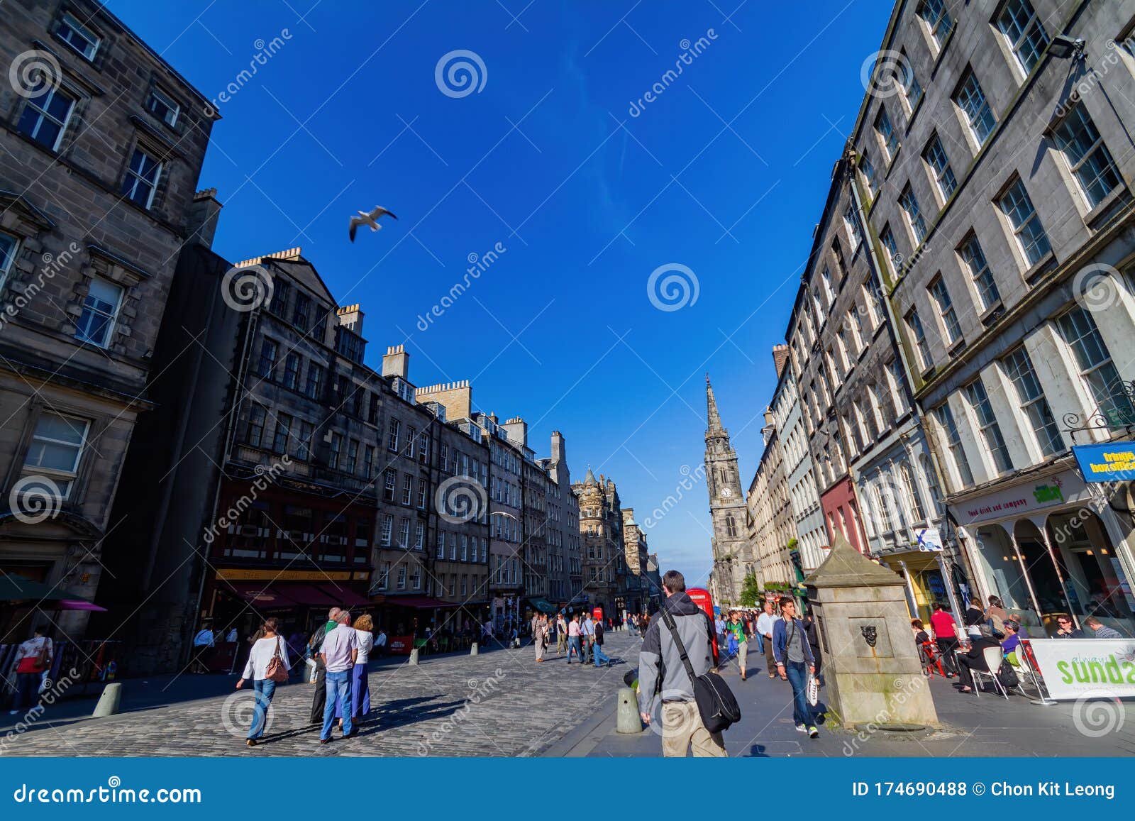 Street View of the Edinburgh Downtown Editorial Stock Photo - Image of ...