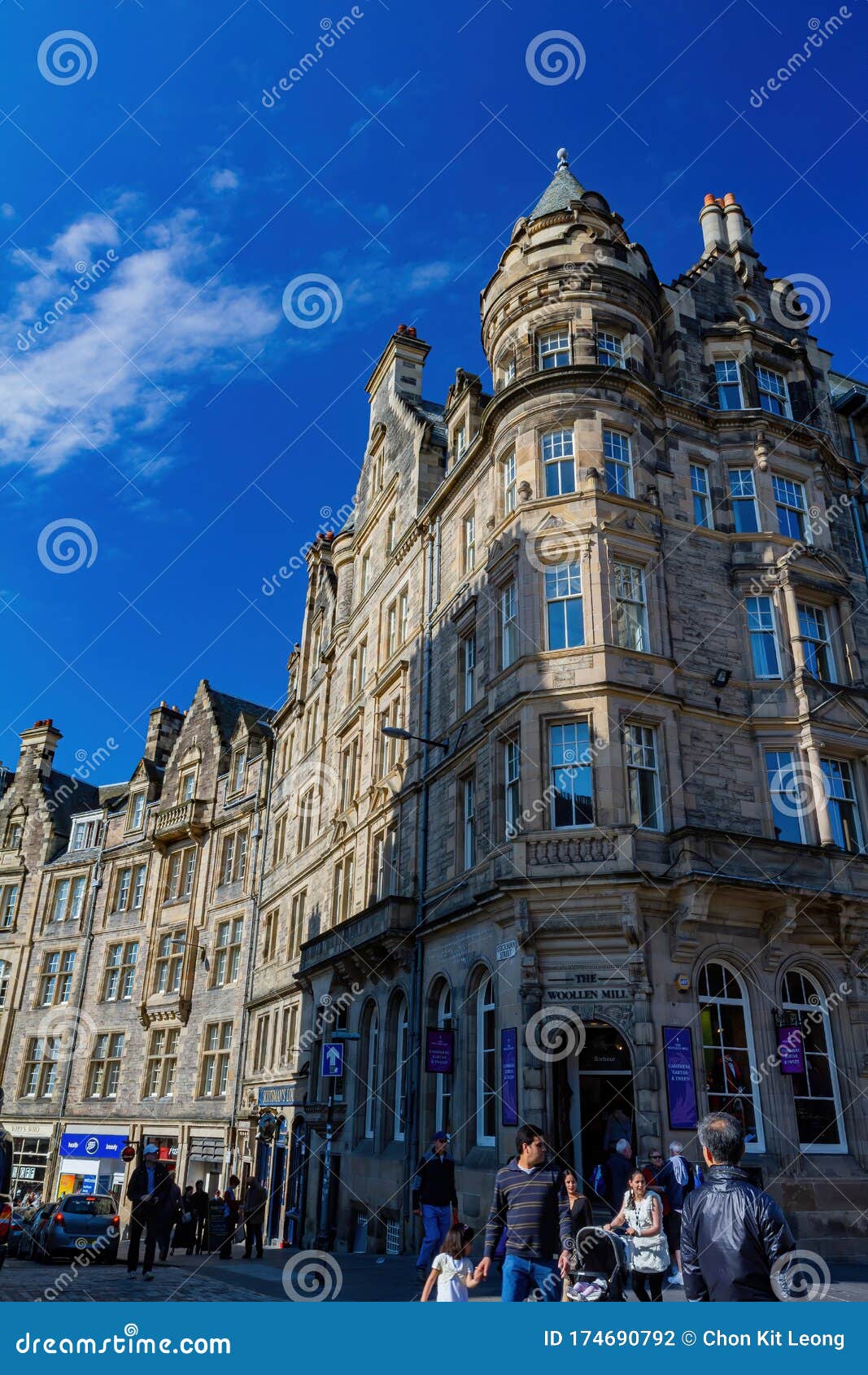 Street View of the Edinburgh Downtown Editorial Photography - Image of ...