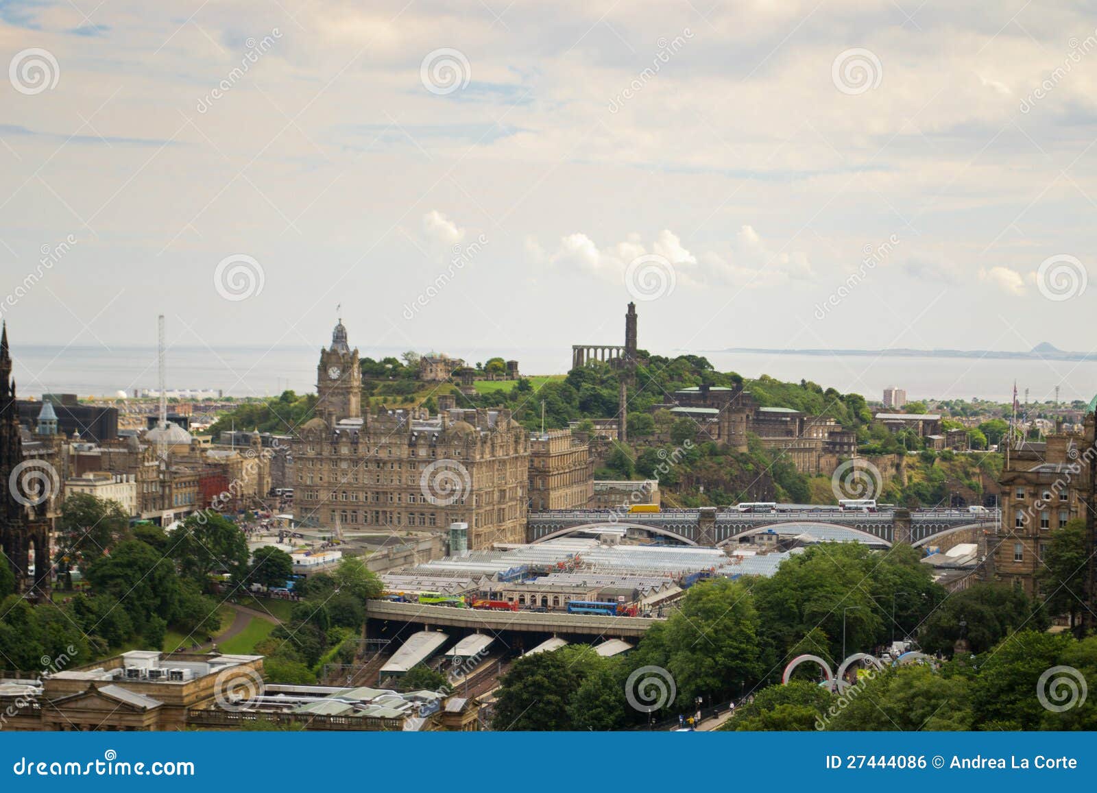 Edinburgh Panorama Picture. Image: 27444086