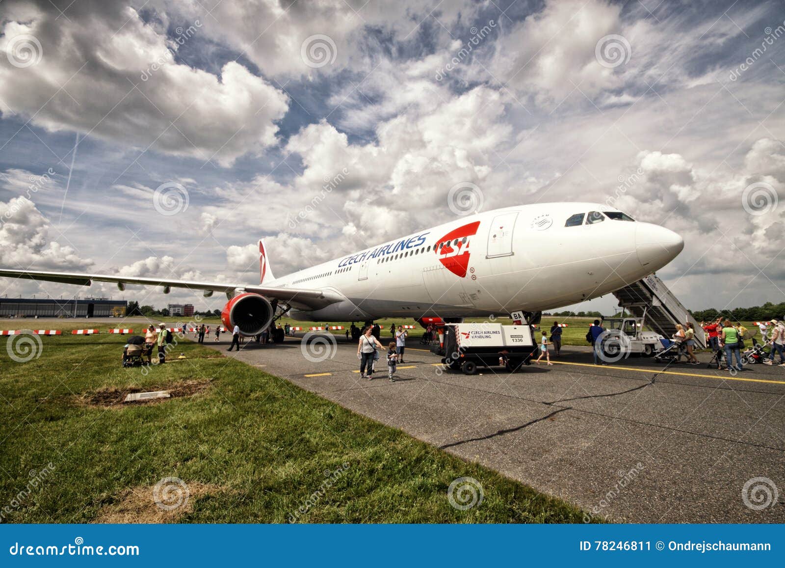 Editorial - Big White Commercial Plane Editorial Photo - Image of ...