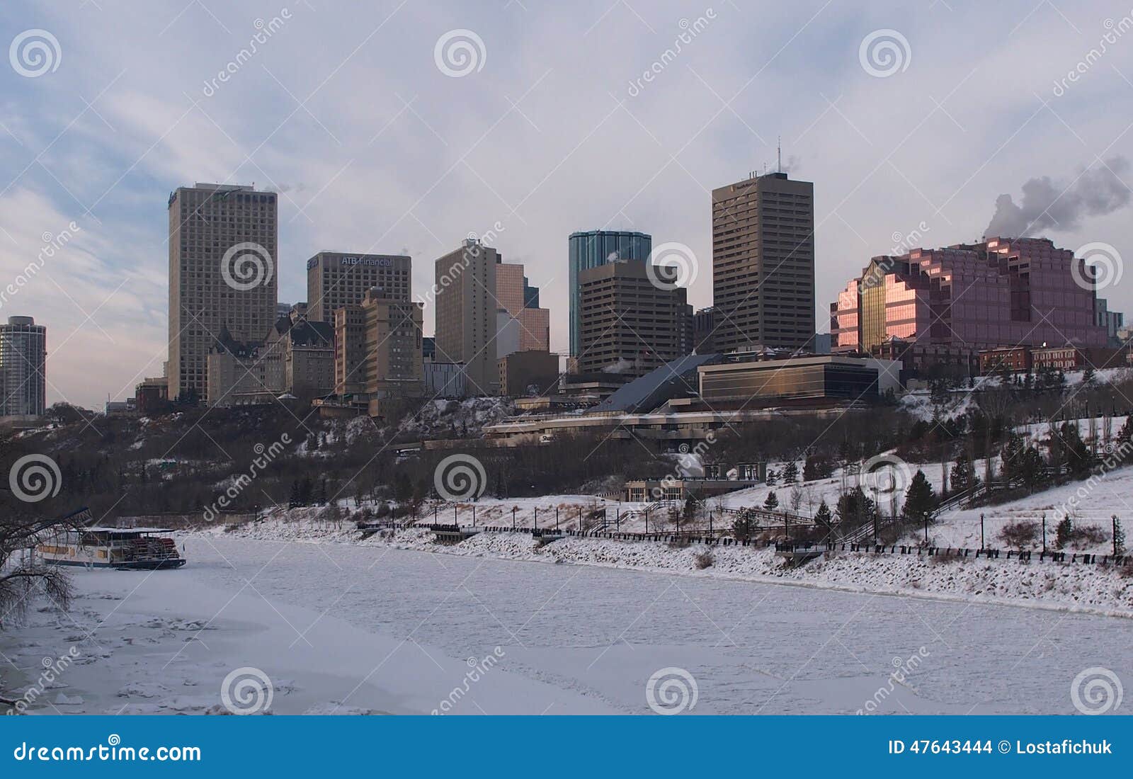 Edmonton, Alberta Winter Skyline Redactionele Stock Afbeelding - Image ...