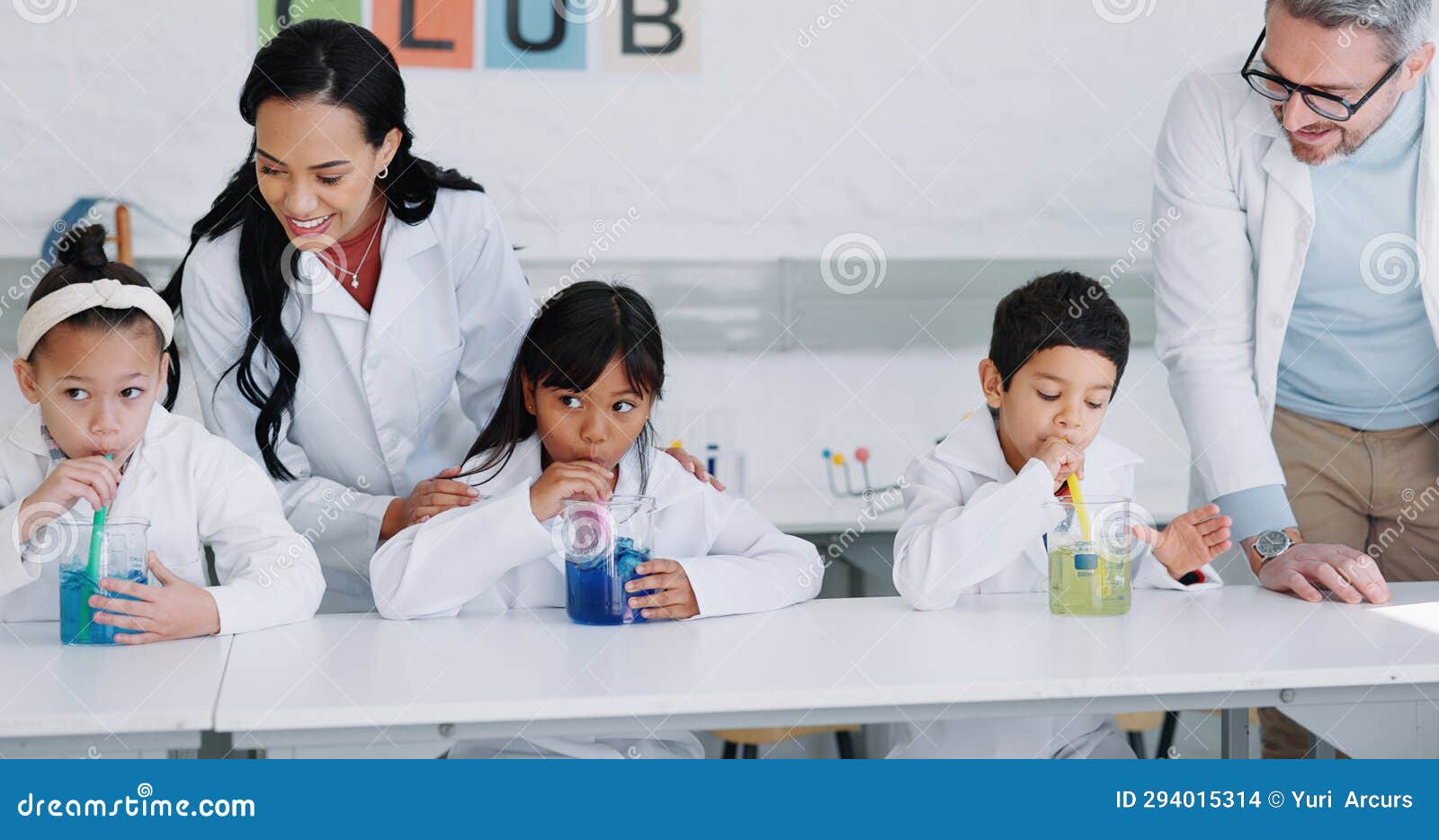 Education, Science and Kids in Class for an Experiment while Learning ...
