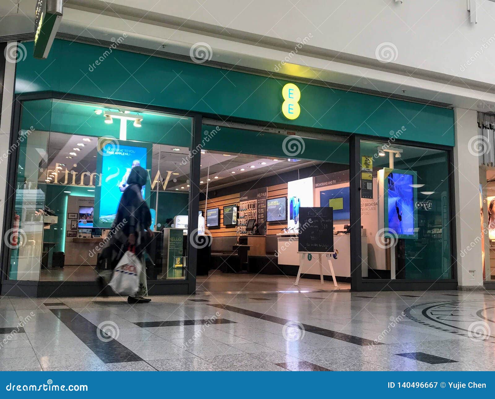 EE store editorial photography. Image of million, telekom - 140496667