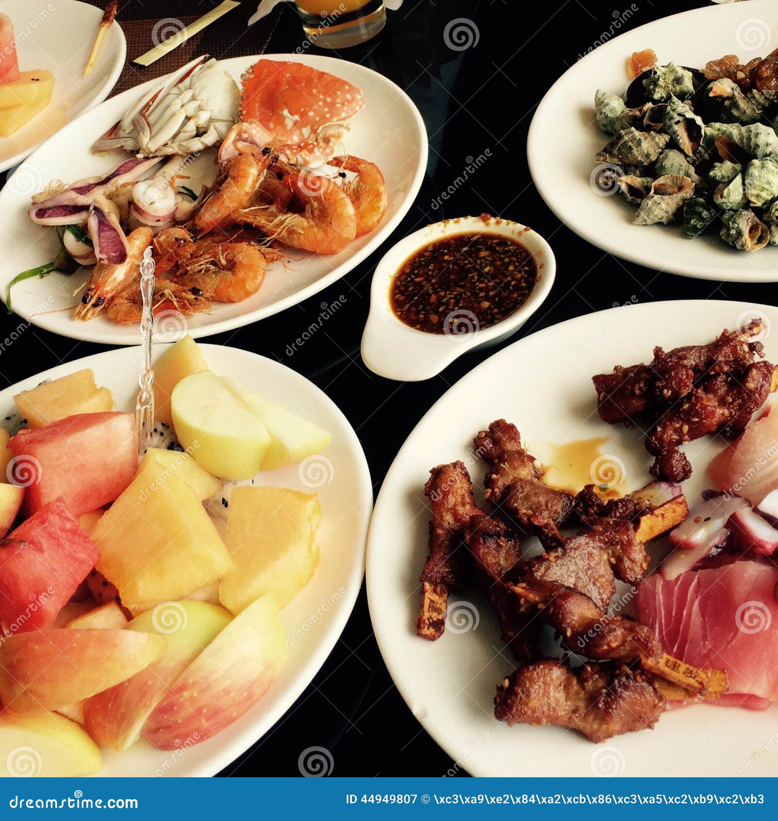 Een aardige lunch stock afbeelding. Image of lunch, vrucht - 44949807