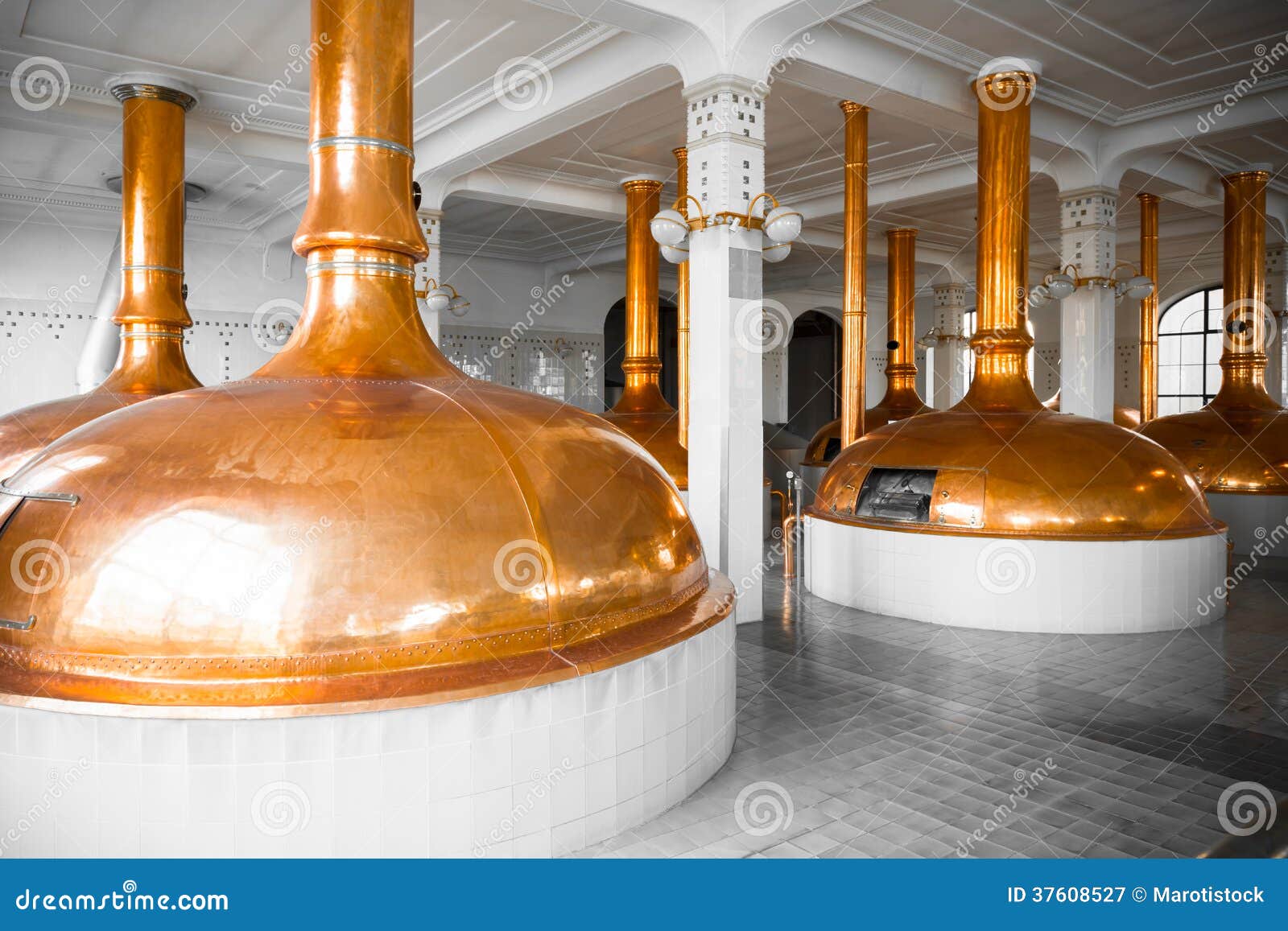 Een Brouwerij De Bouwbinnenland Stock Afbeelding - Image of glanzend ...