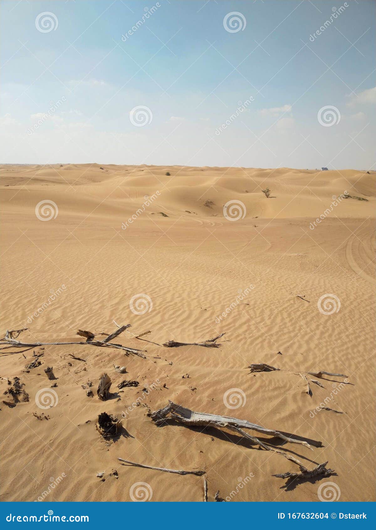 Een Foto Van De Dubai-woestijn Stock Foto - Image of toerisme, foto ...