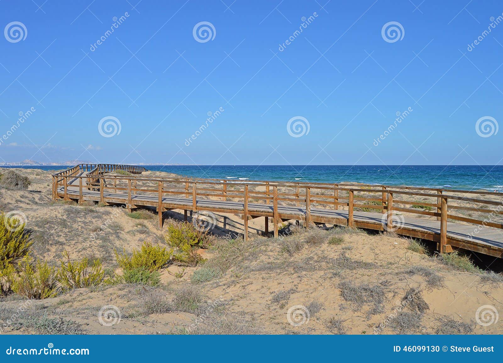 Een Gang aan het Strand stock foto. Image of strand, gang - 46099130