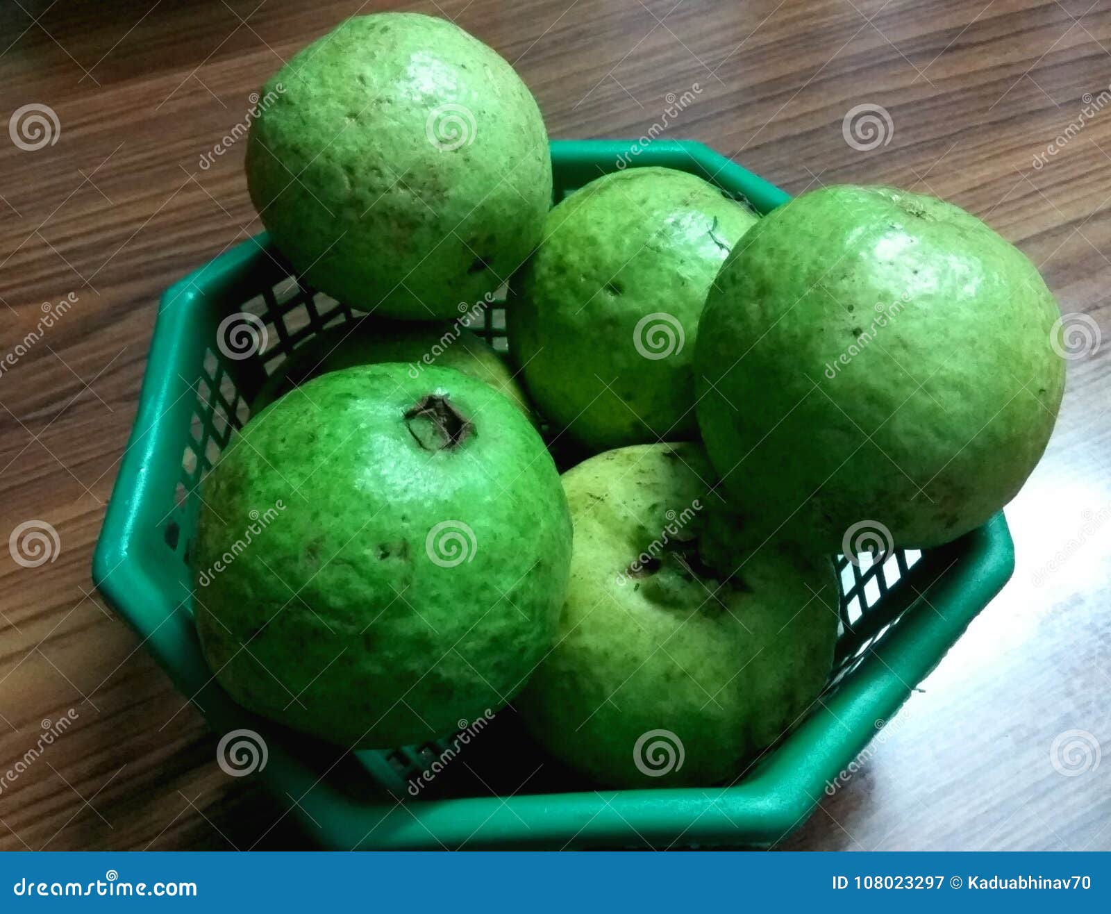 Een groep Guave stock afbeelding. Image of gecultiveerd - 108023297