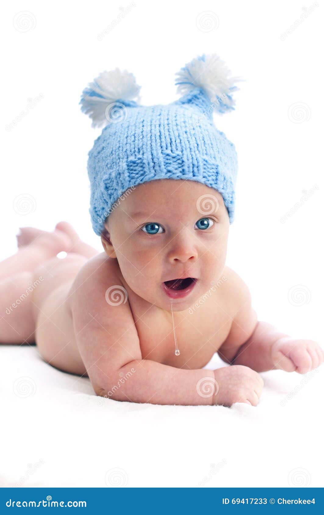 Een Kind Met Blauwe Ogen Met Een Hoed Stock Afbeelding - Image of ...