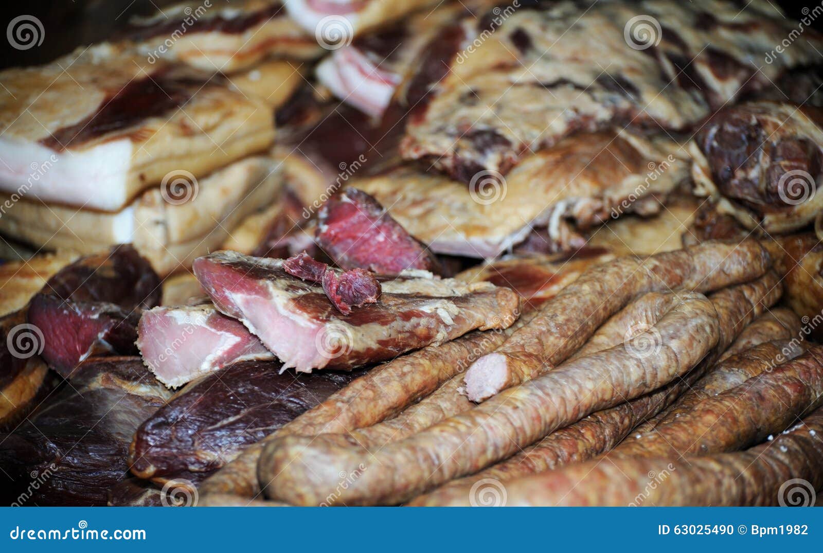 Een Samenstelling Van Verschillende Soorten Worsten Stock Foto - Image ...