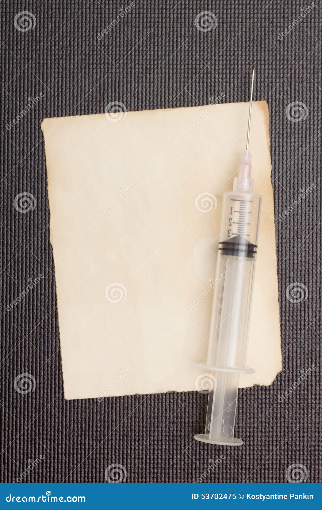 Een spuit voor injectie stock afbeelding. Image of zorg - 53702475