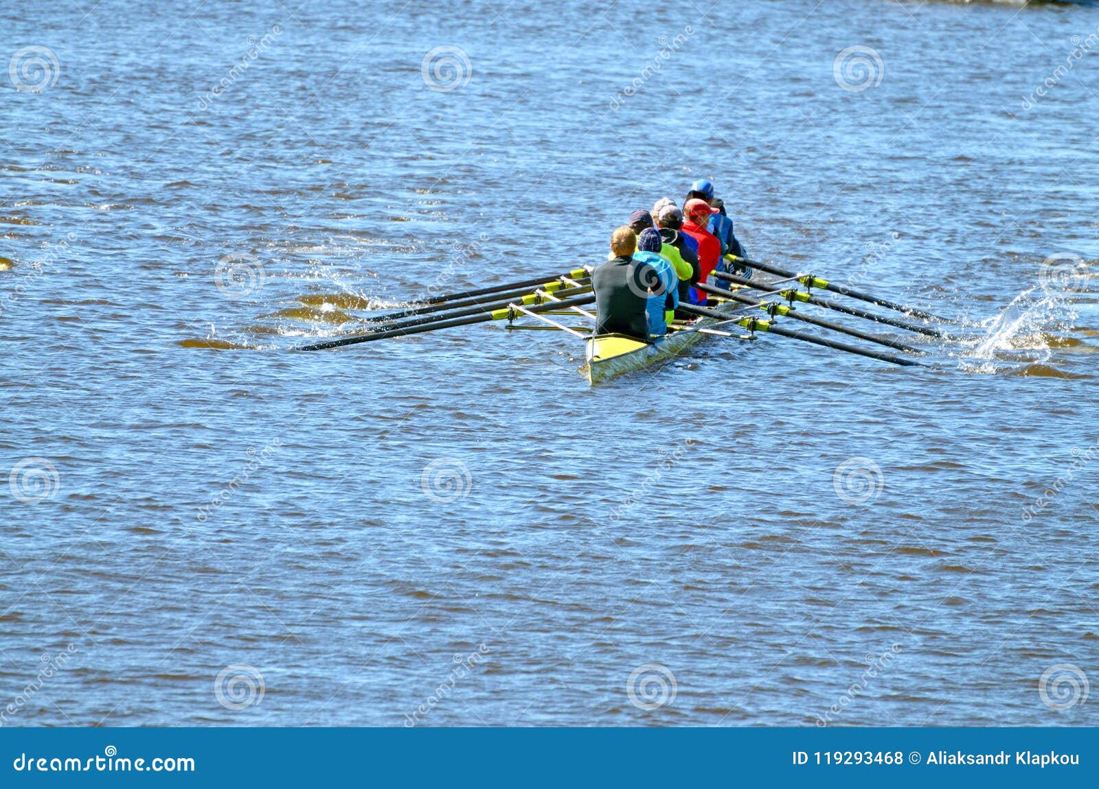 Een Team Van Roeiers in Een Sportenboot Redactionele Stock Foto - Image ...