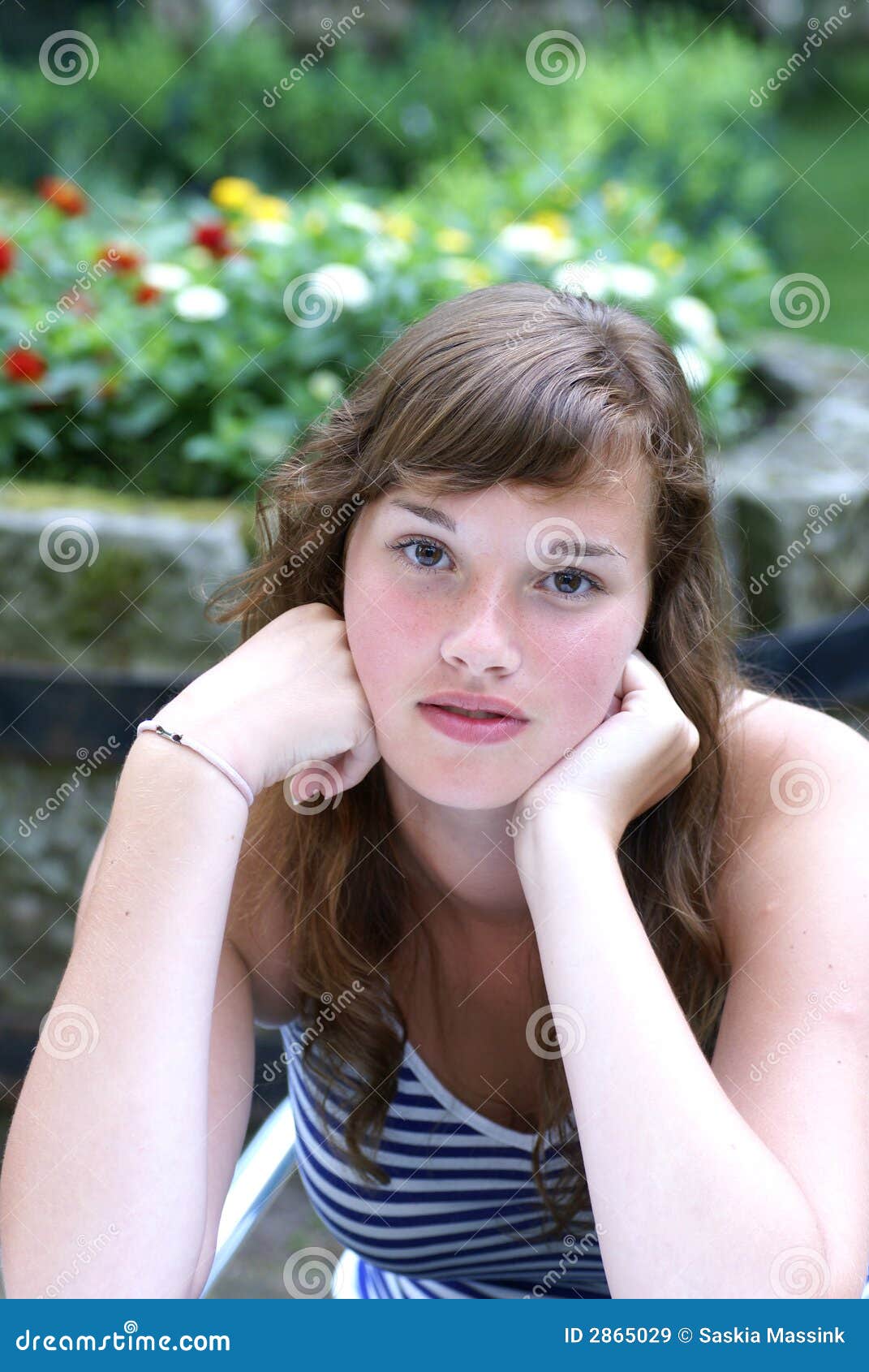 Een tiener. stock afbeelding. Image of jong, gezicht, ogen - 2865029