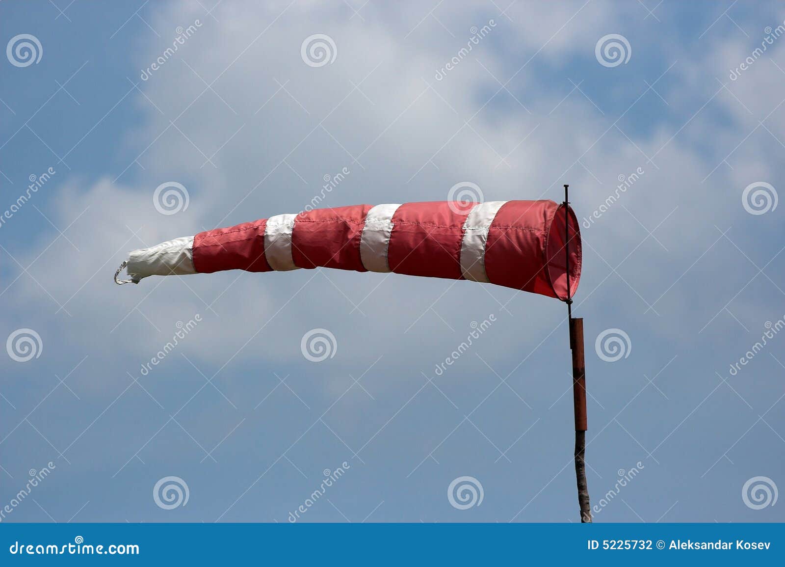 Een windsok stock foto. Image of gestreept, rood, luchtvaart - 5225732