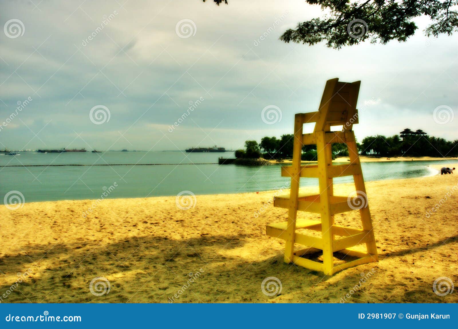 Eenzaam Sentosa Strand Singapore Stock Afbeelding - Image of niemand ...