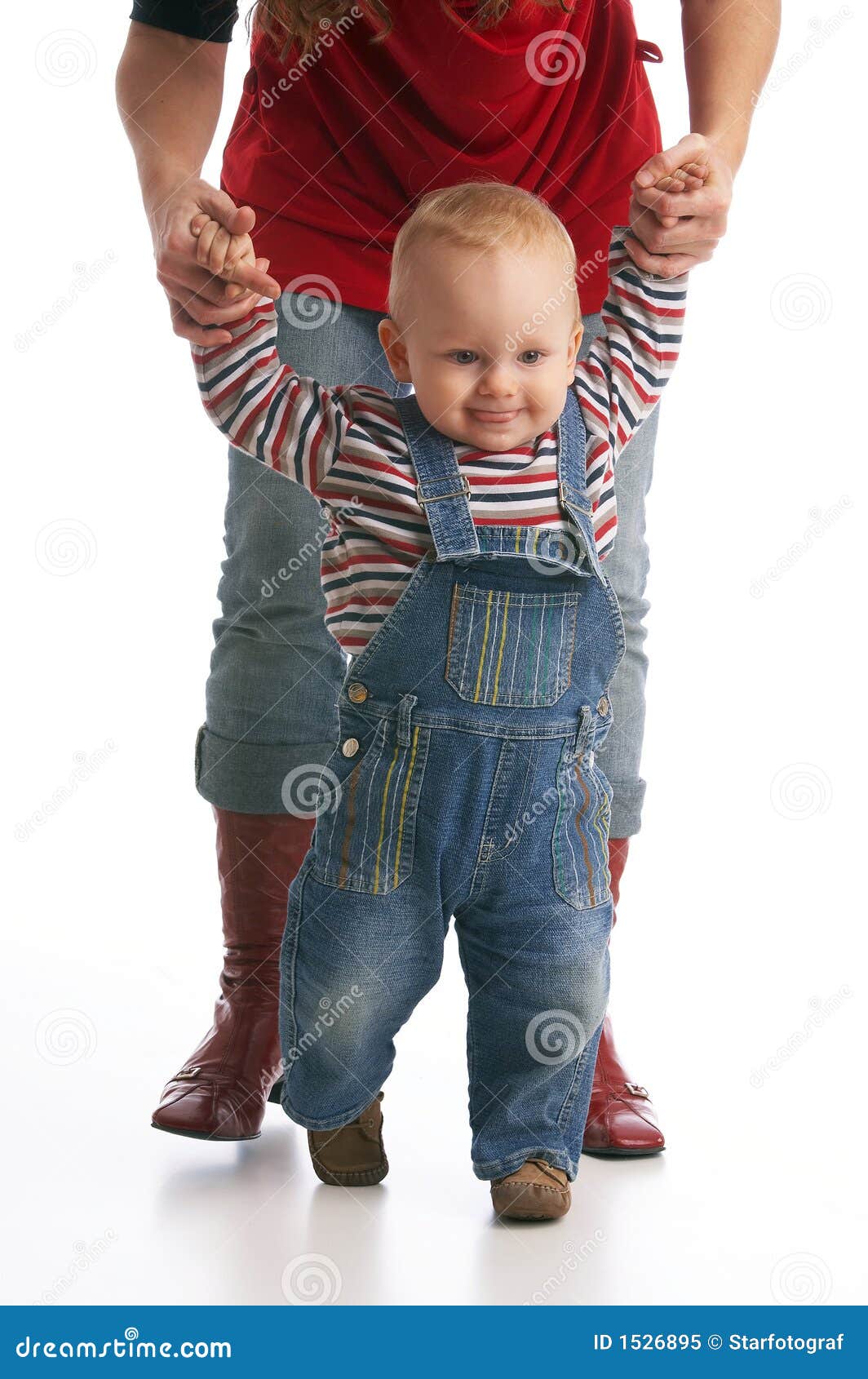 Eerste stappen stock afbeelding. Image of verzorging, troost - 1526895