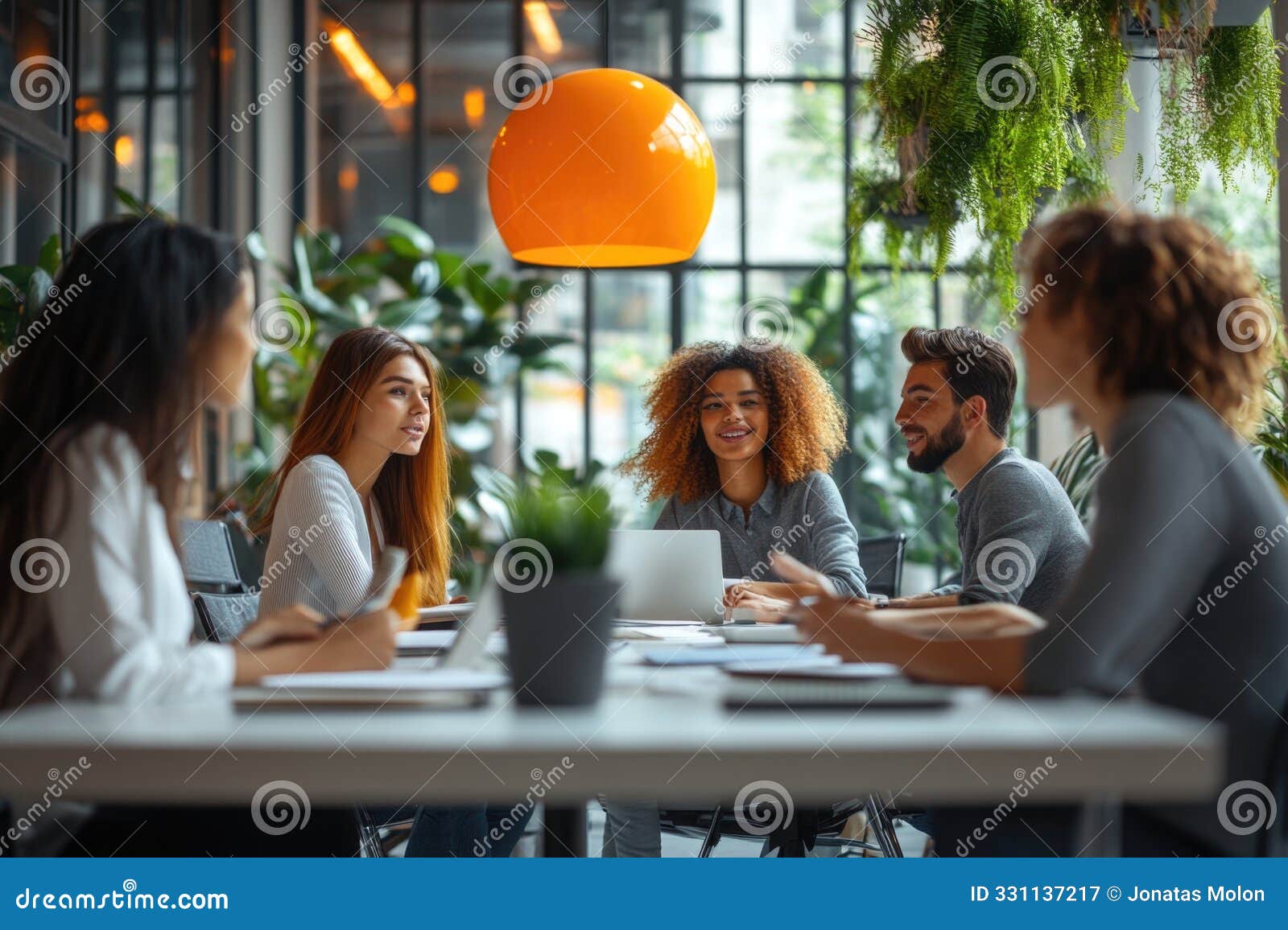 Effective Teamwork in Modern Offices: Collaboration, Strategy, and ...