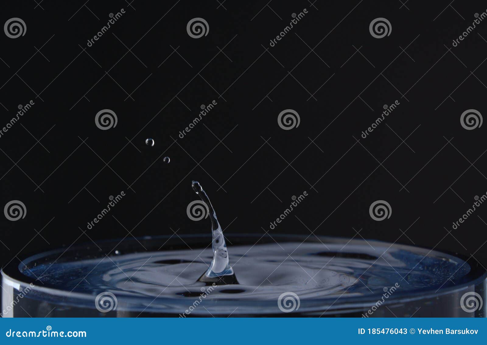 Effects after Liquid Drop Fell Stock Image - Image of wave, reflection ...