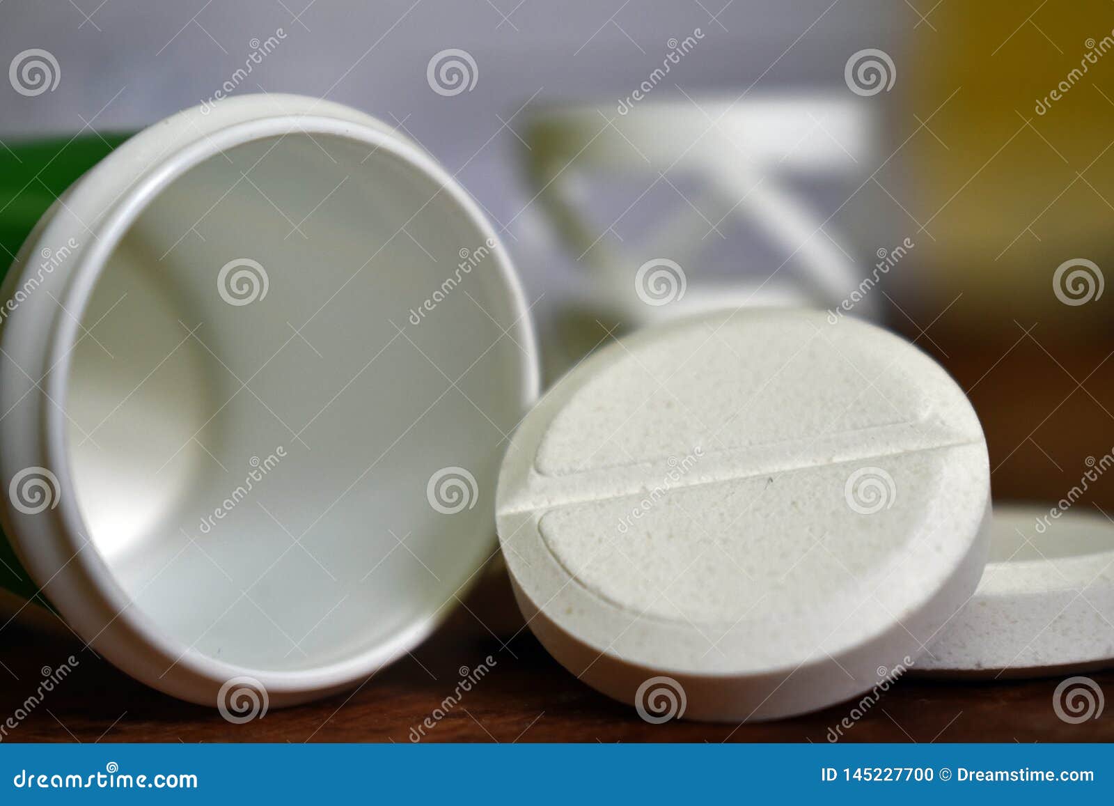 Effervescent Tables, White Plastic Packaging Stock Photo - Image of ...