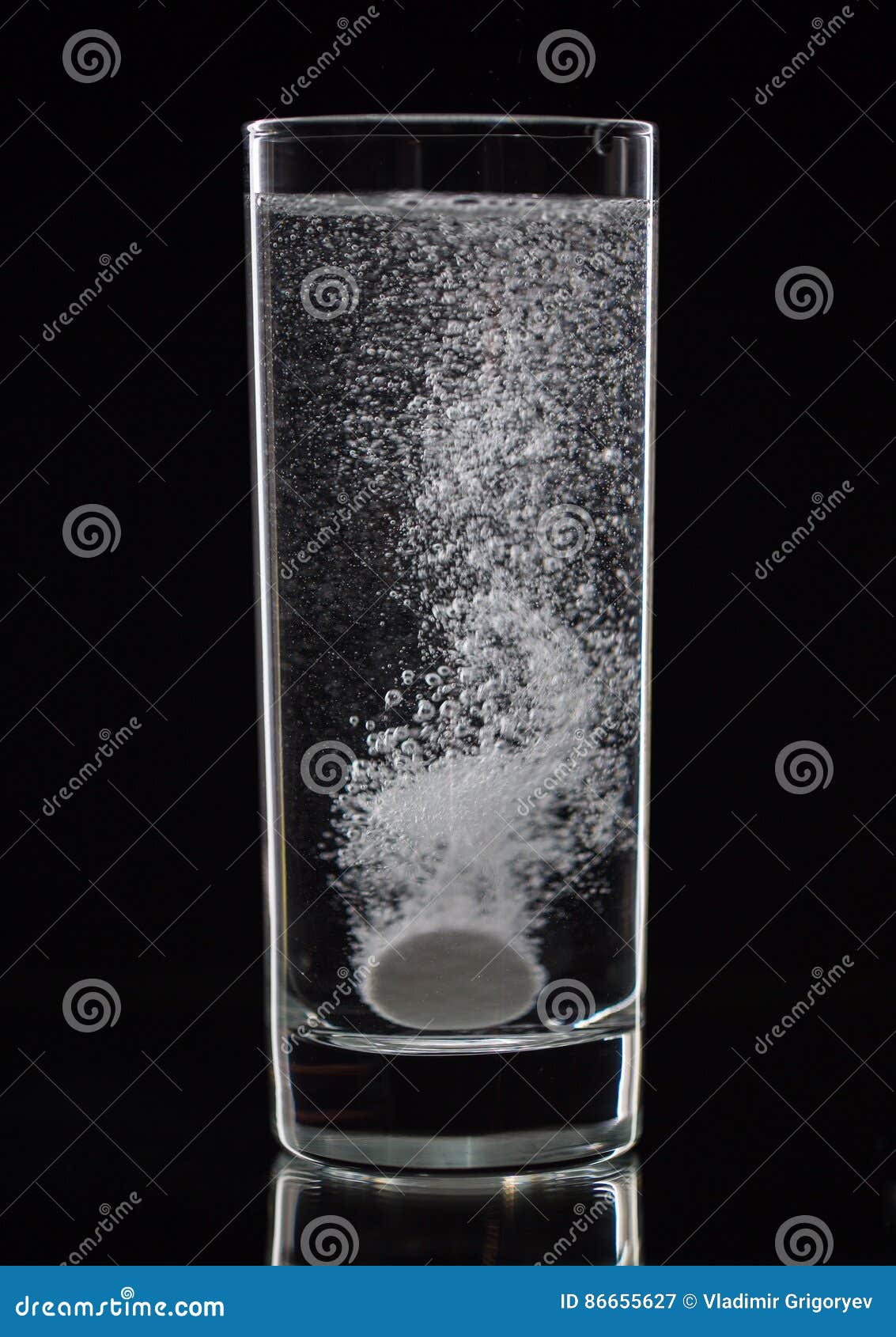 Effervescent tablet stock image. Image of liquid, drink - 86655627