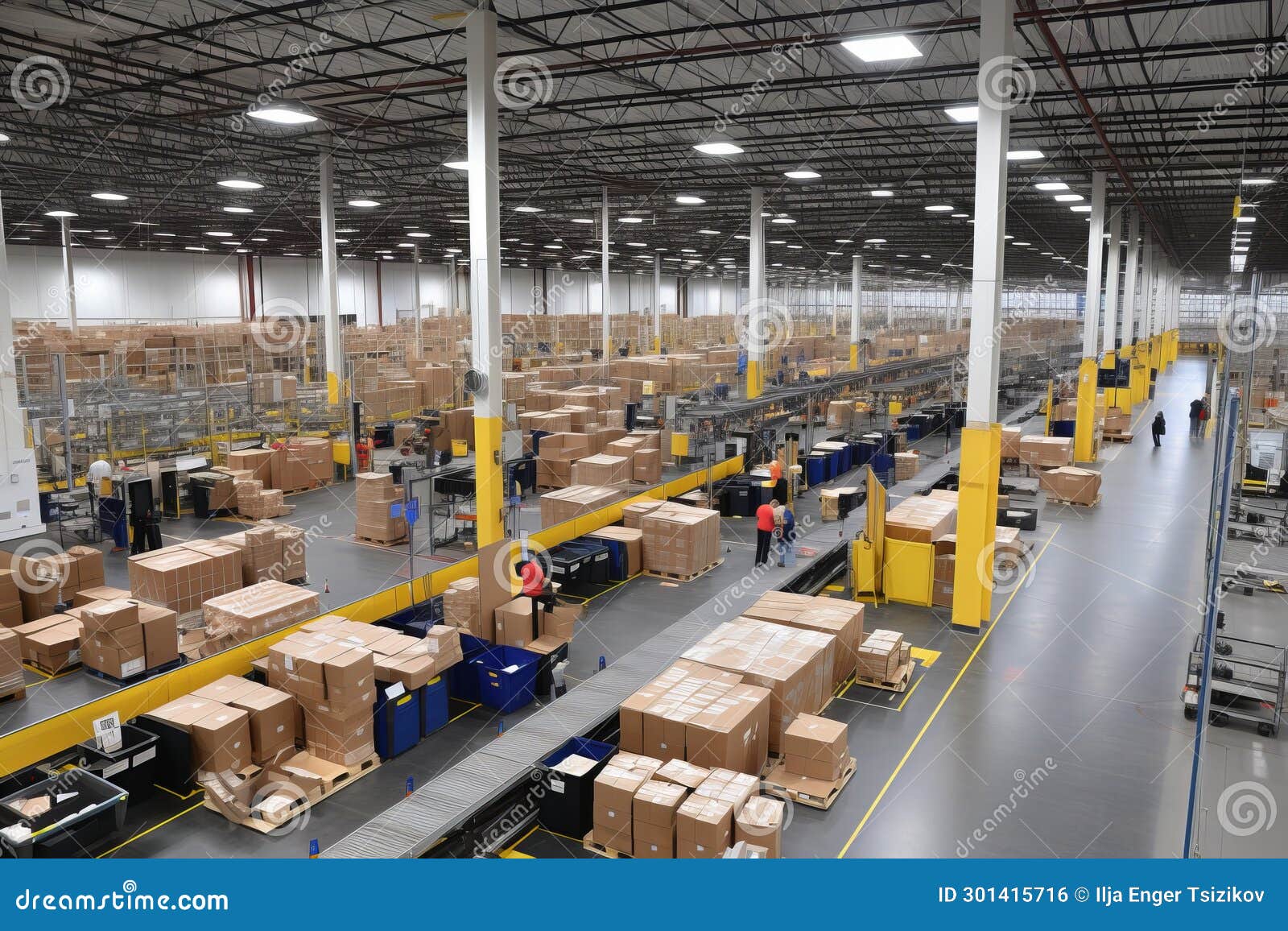 Efficient Conveyor System In A Busy Warehouse, Smoothly Transporting ...