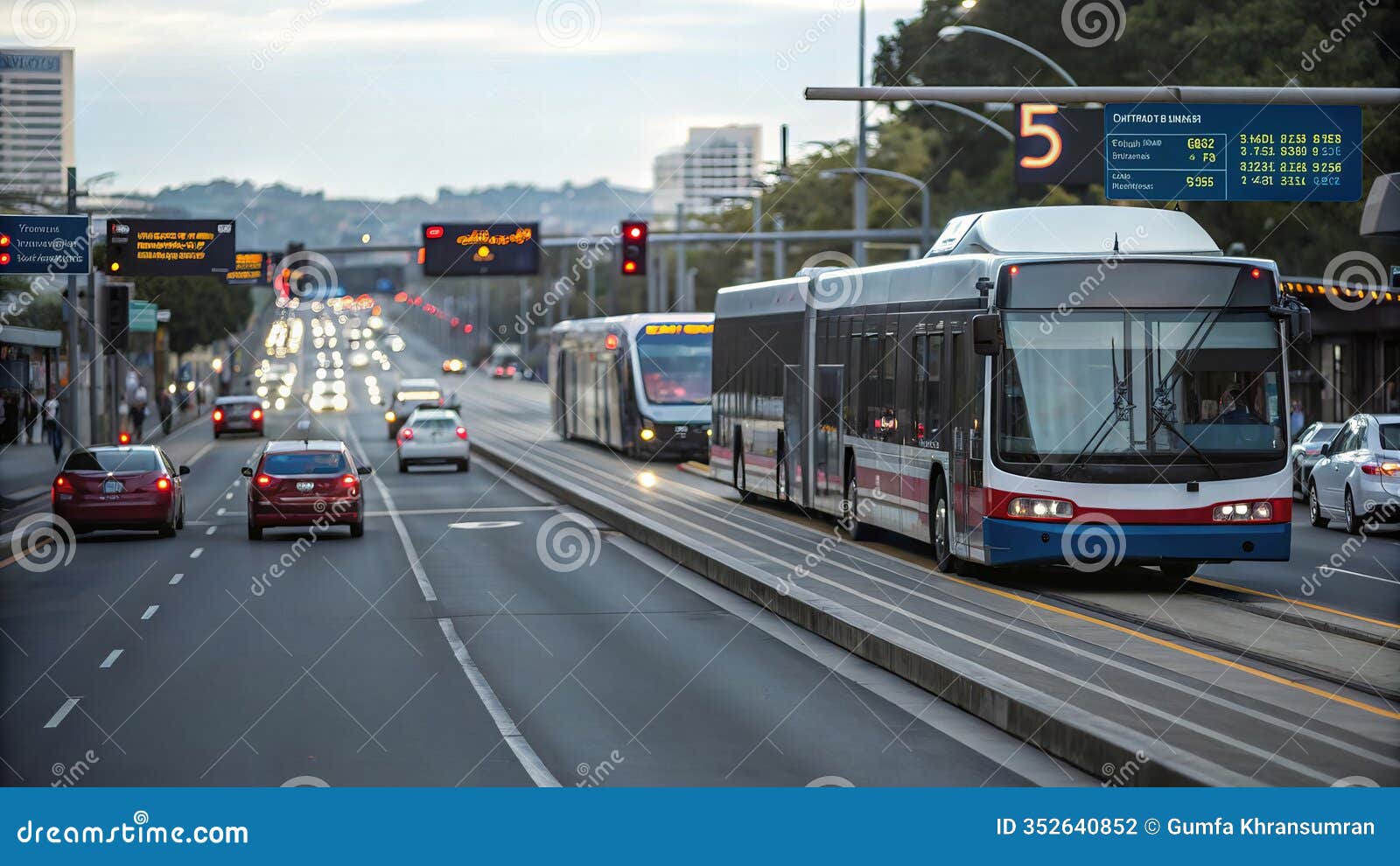 Efficient Transportation System with Buses and Traffic Signals on Urban ...