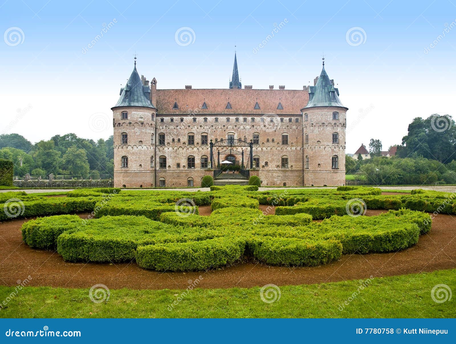 Egeskov castle stock photo. Image of luxury, countryside - 7780758