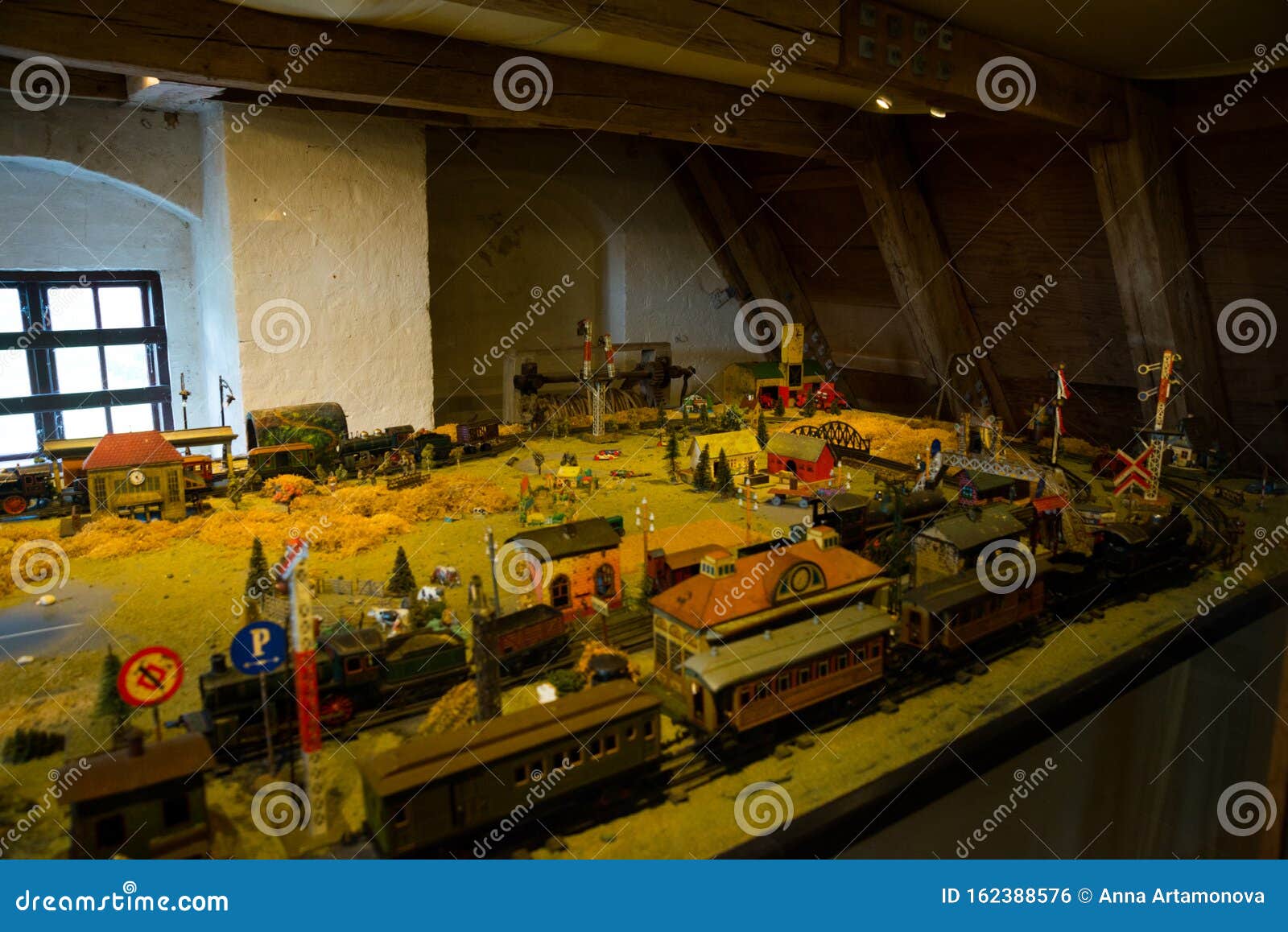 Egeskov Castle, Denmark: the Interiors of the Egeskov Castle Editorial ...