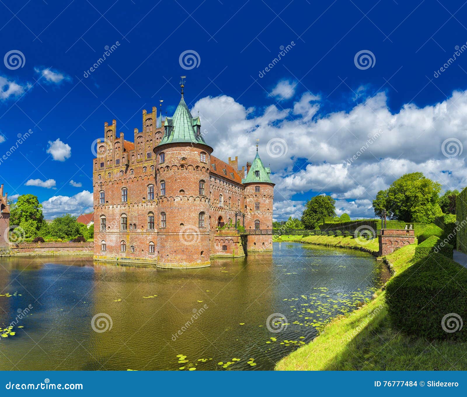 Egeskov Castle, Funen, Denmark. Stock Photo - Image of ancient ...