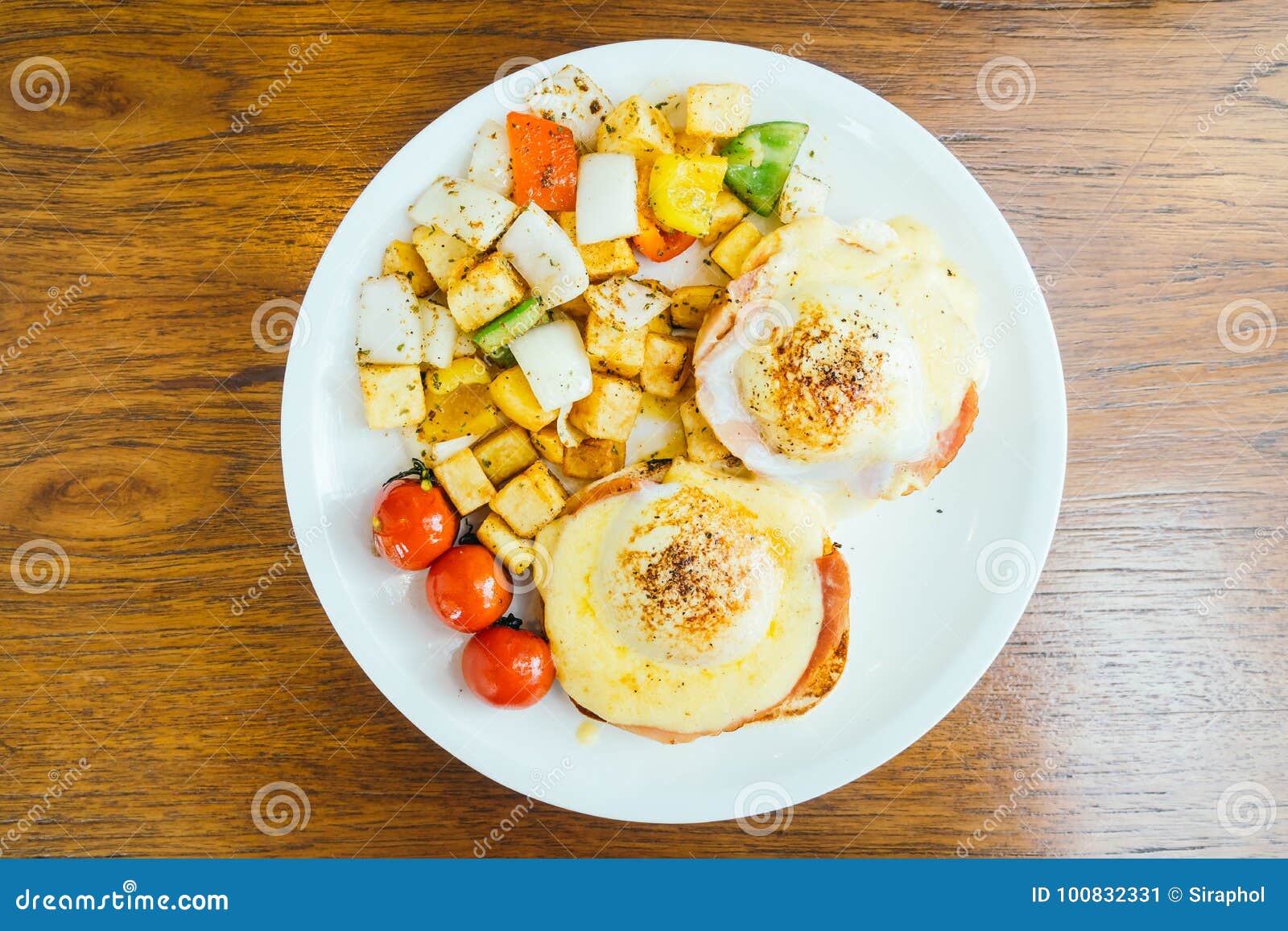 Egg Benedict with Vegetable for Breakfast Stock Image - Image of salad ...